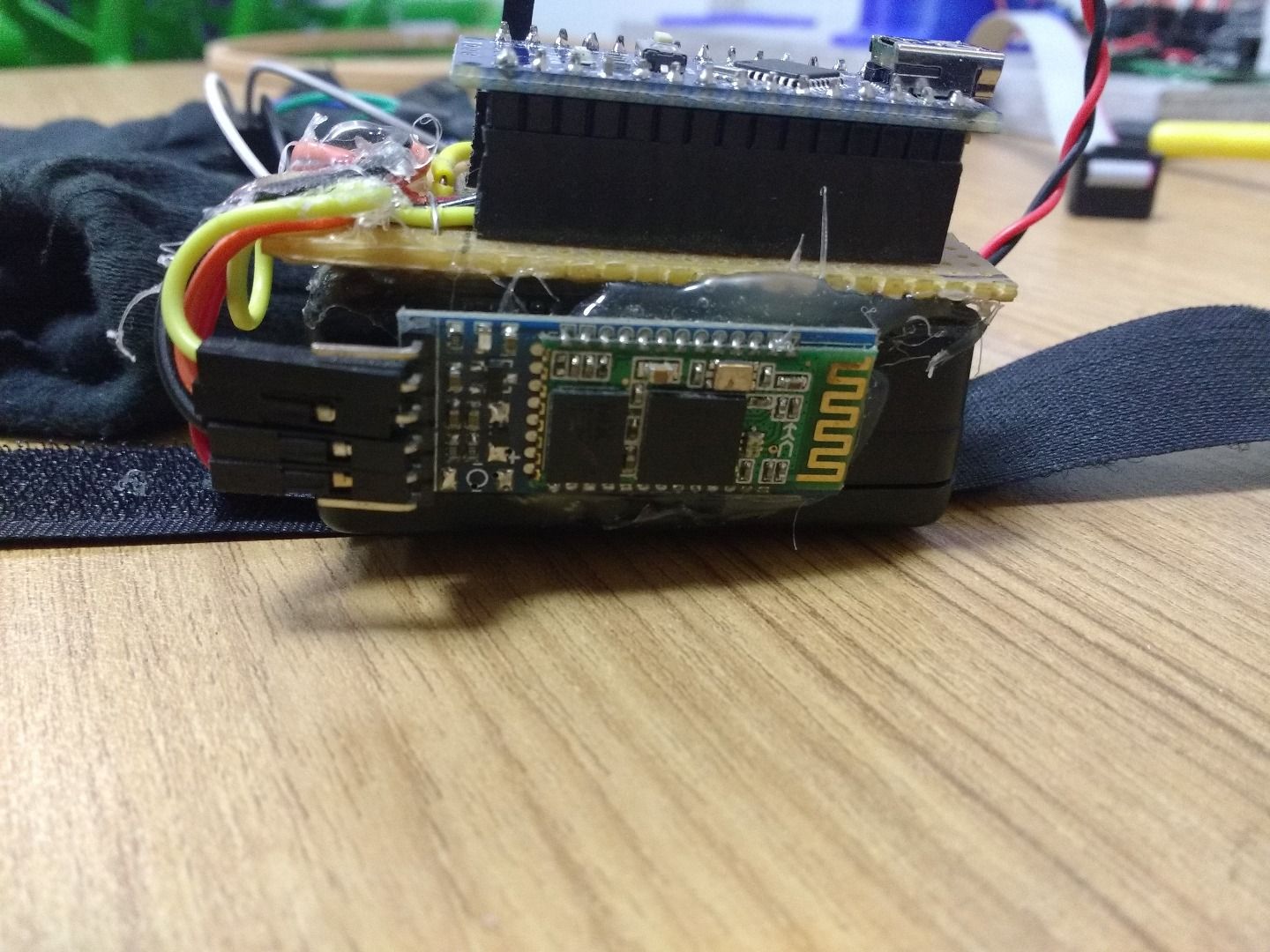 Gesture Controlled Robotic Arm : 4 Steps - Instructables