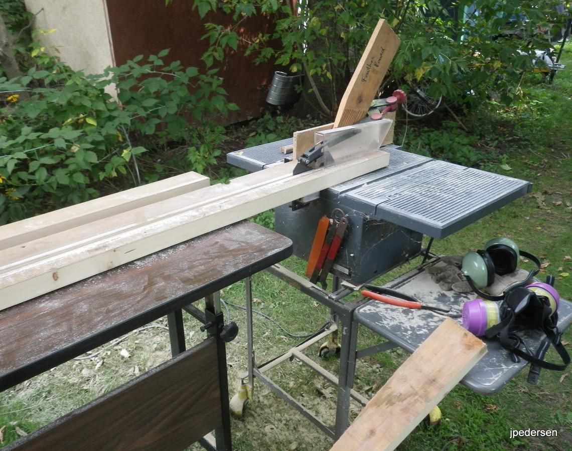A Versatile Outfeed Table for a Table Saw. - Instructables