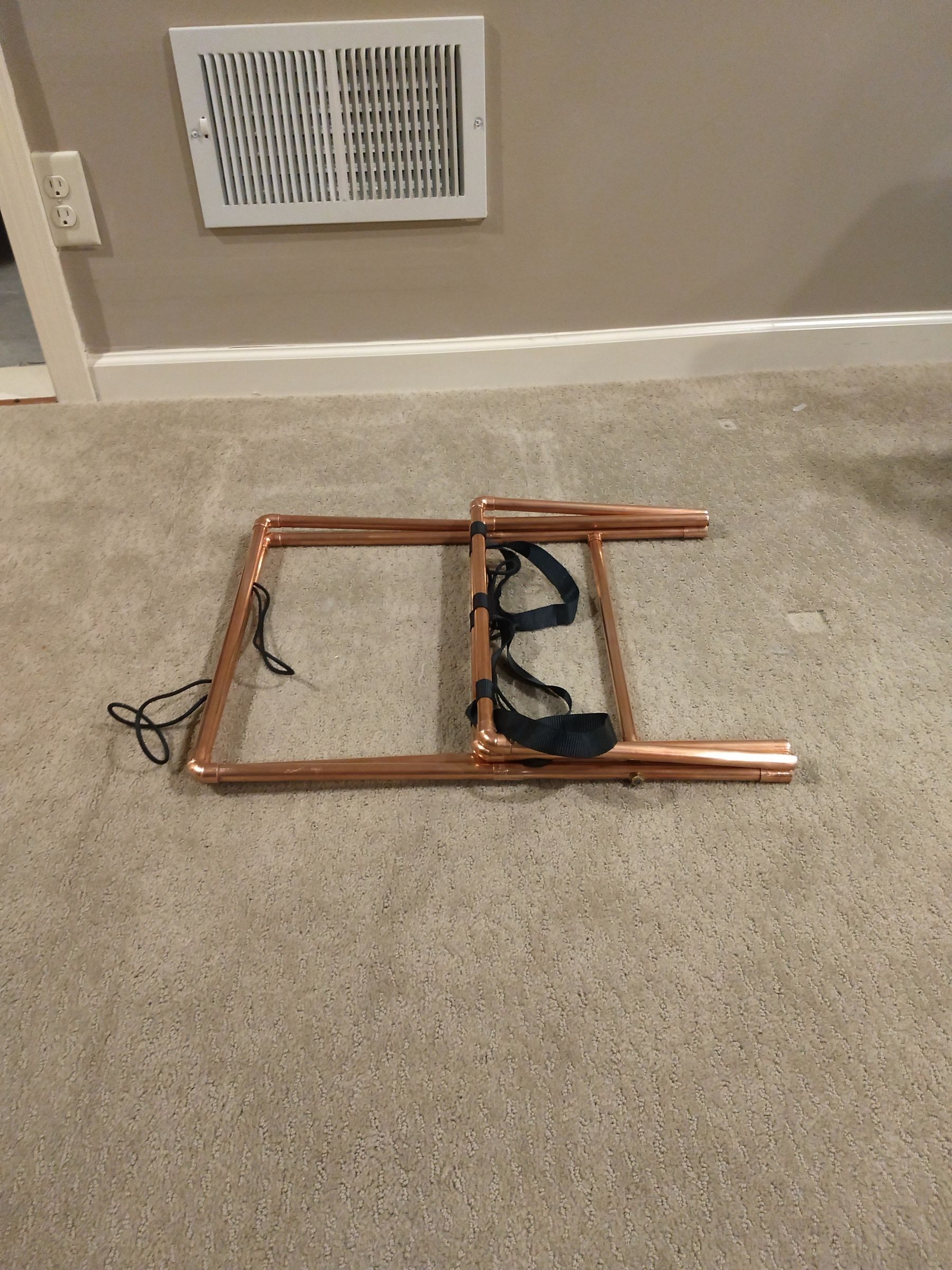 Travel Luggage Rack/Stand : 3 Steps - Instructables