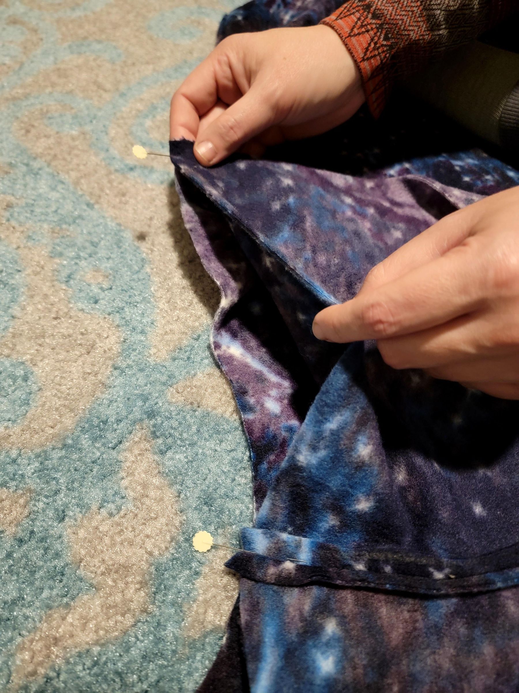 An Easy Costume Cloak : 3 Steps (with Pictures) - Instructables