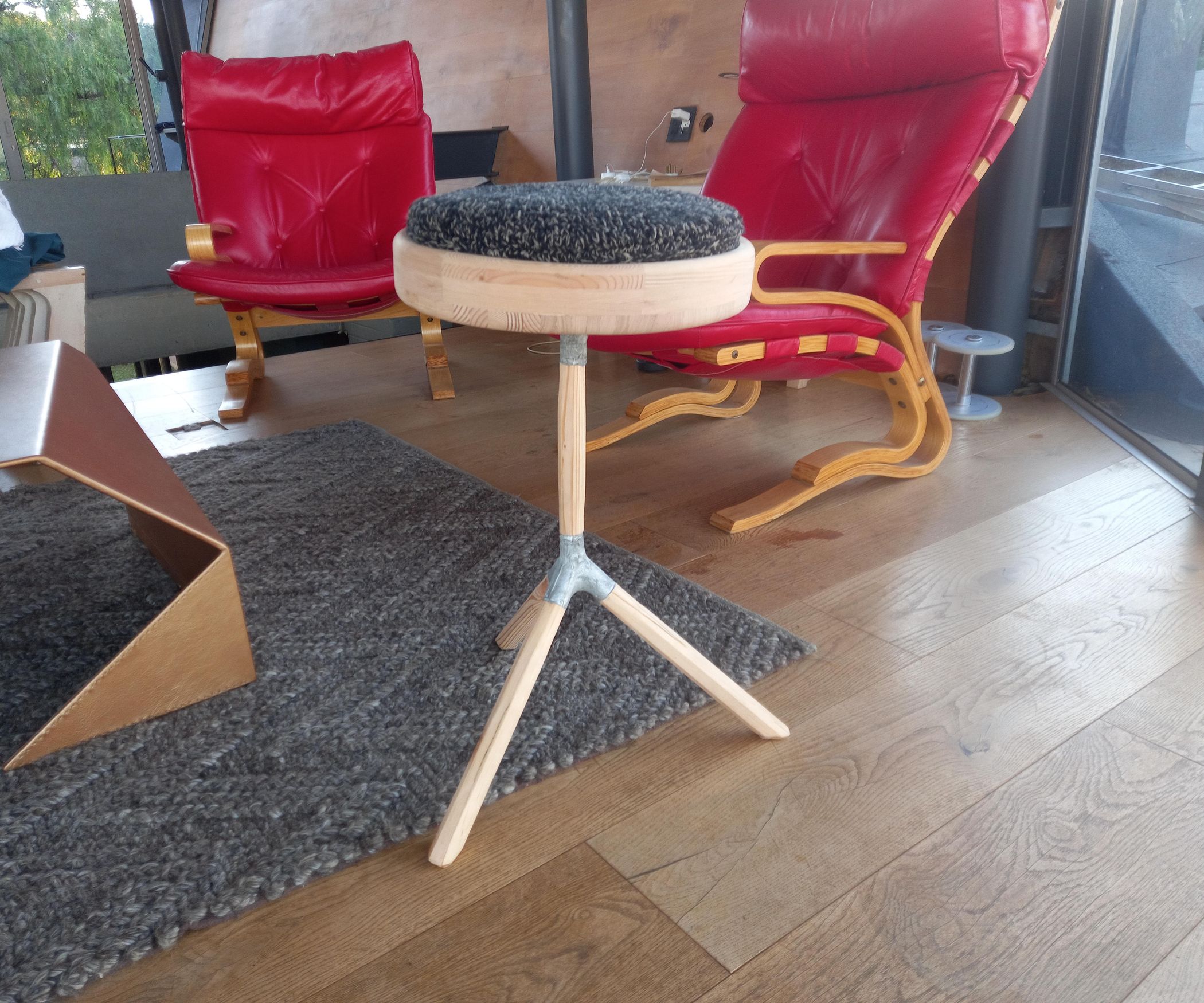 Artist Stool Made From Reclaimed Materials. : 19 Steps (with Pictures ...