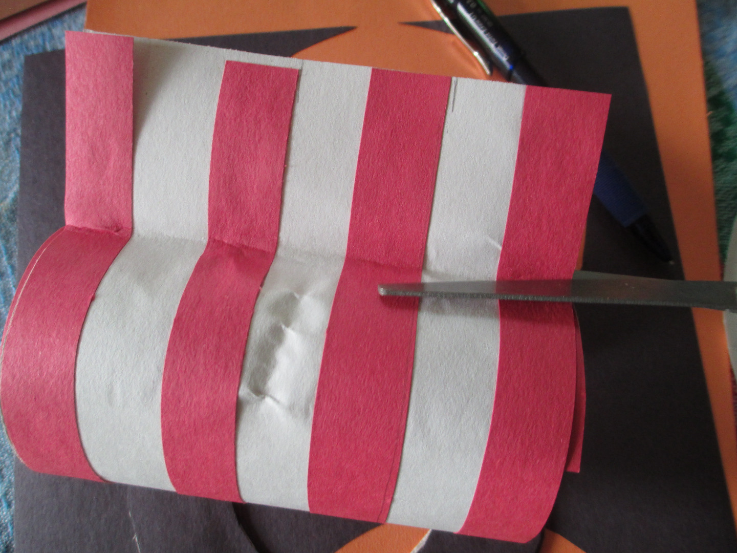 Mr. Hat Puppet : 5 Steps - Instructables