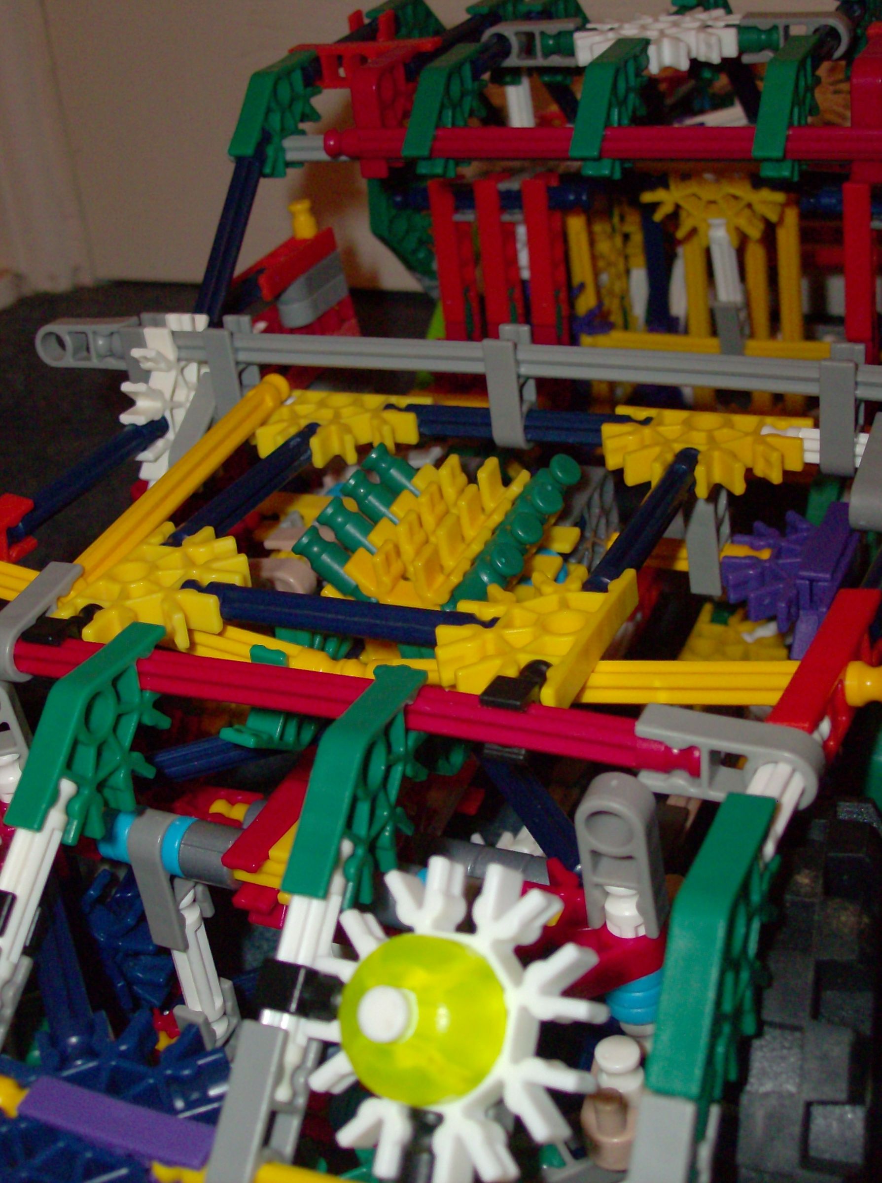 Knex Car With Steering and Suspension . - Instructables