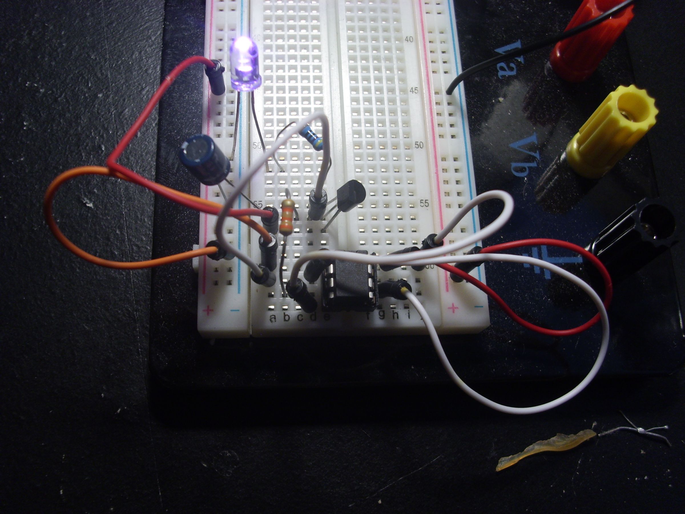 Throbbing/Fading/Flashing LED With 555 Timer : 7 Steps - Instructables