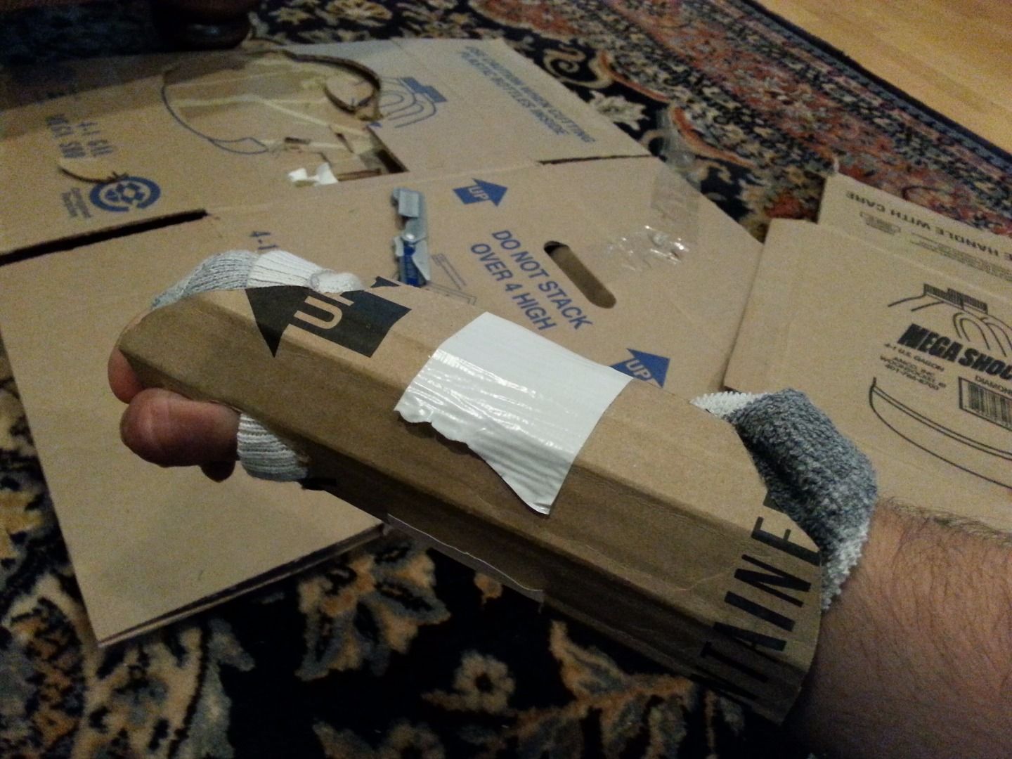Cardboard Wrist Immobilization Brace : 7 Steps - Instructables