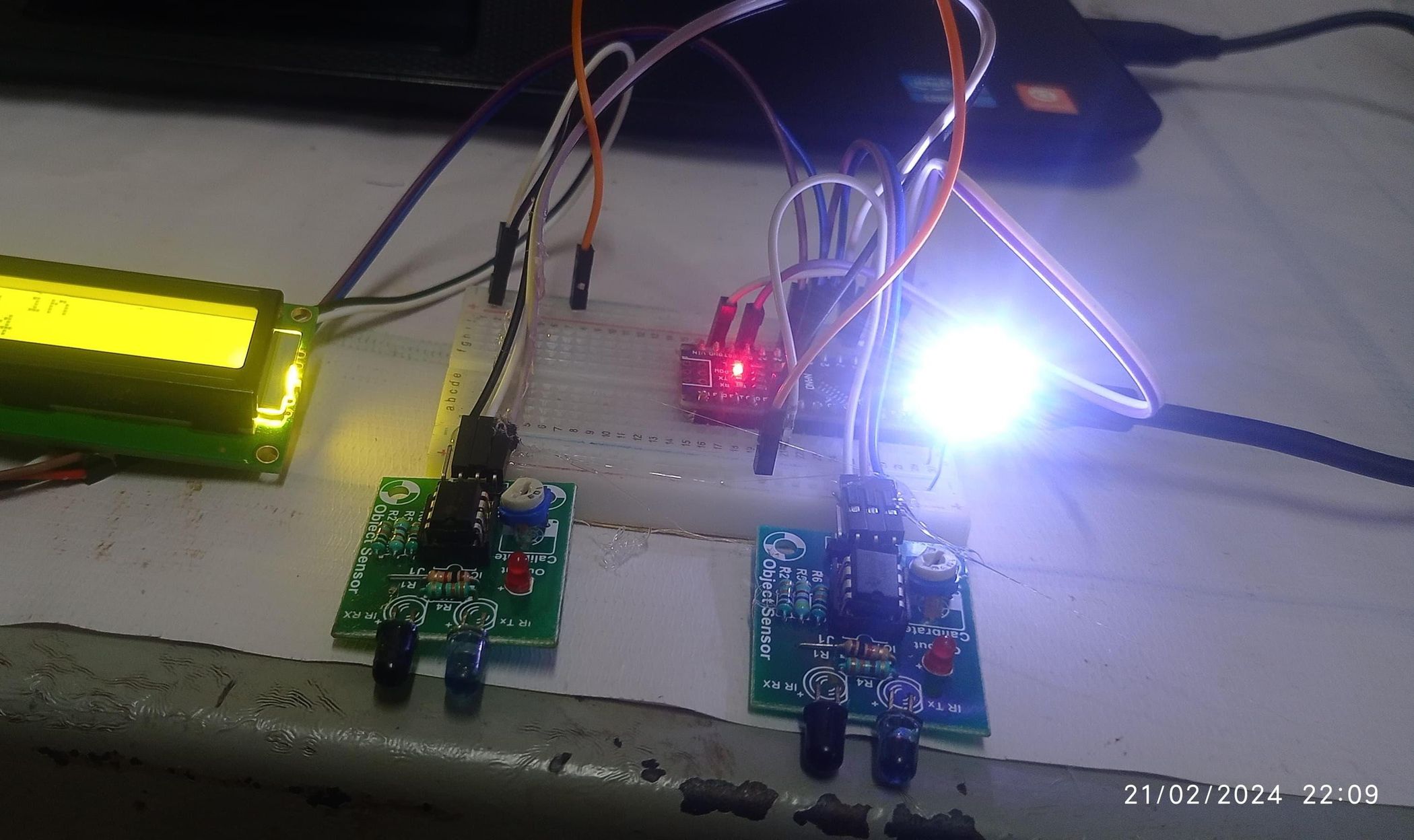 VISITOR COUNTER WITH AUTOMATIC LIGHTING : 4 Steps - Instructables
