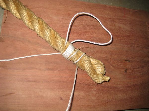 Sailmaker's Whipping - Step by Step : 4 Steps (with Pictures ...