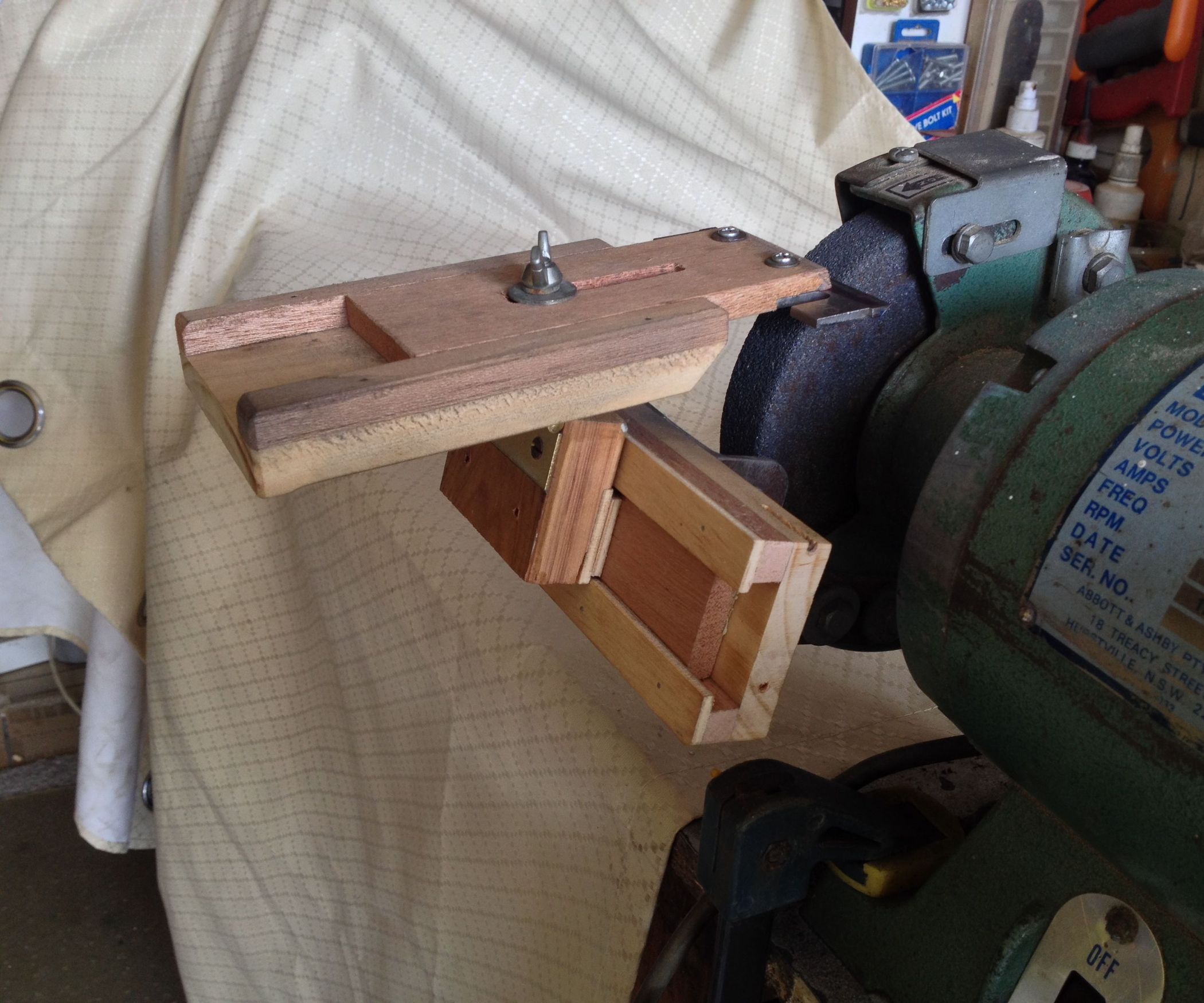 Plane Blade Regrinding Jig : 7 Steps (with Pictures) - Instructables