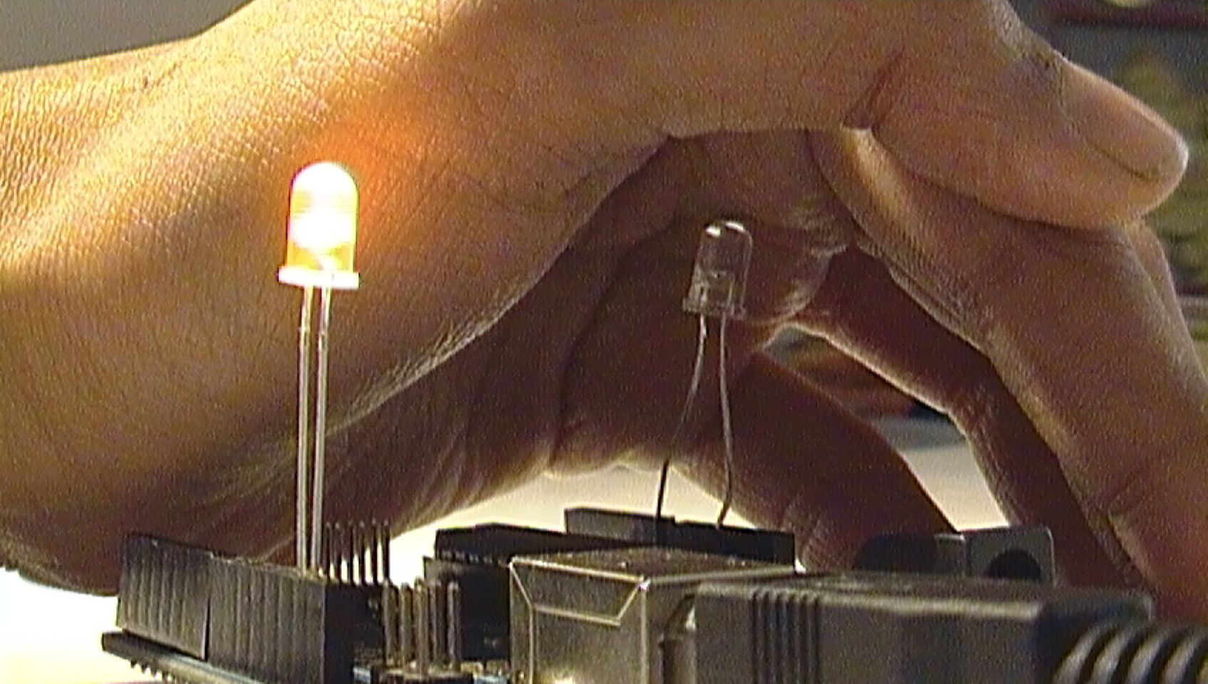 Light Sensing LEDs : 9 Steps (with Pictures) - Instructables