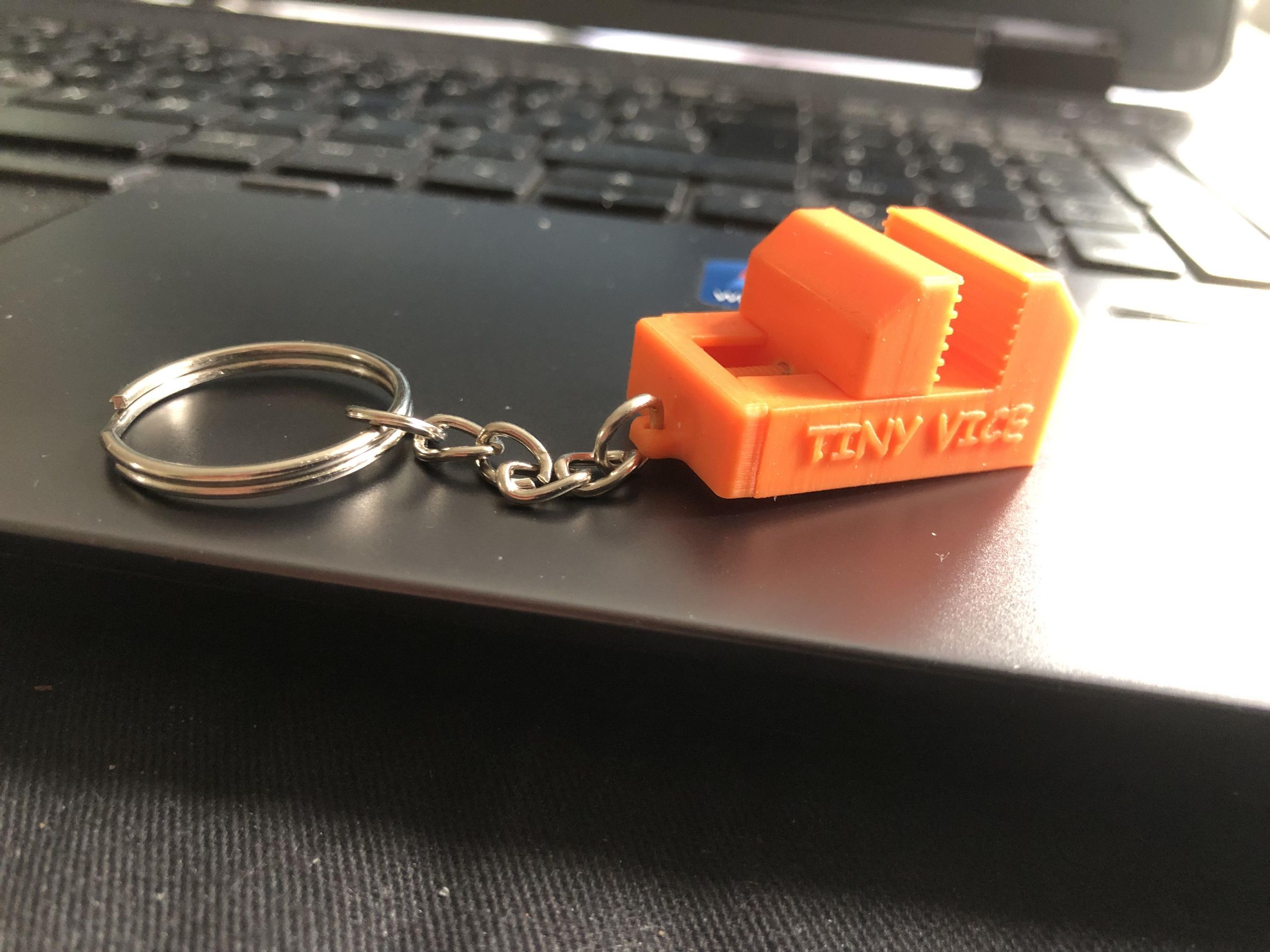 Tiny Vice : 5 Steps (with Pictures) - Instructables