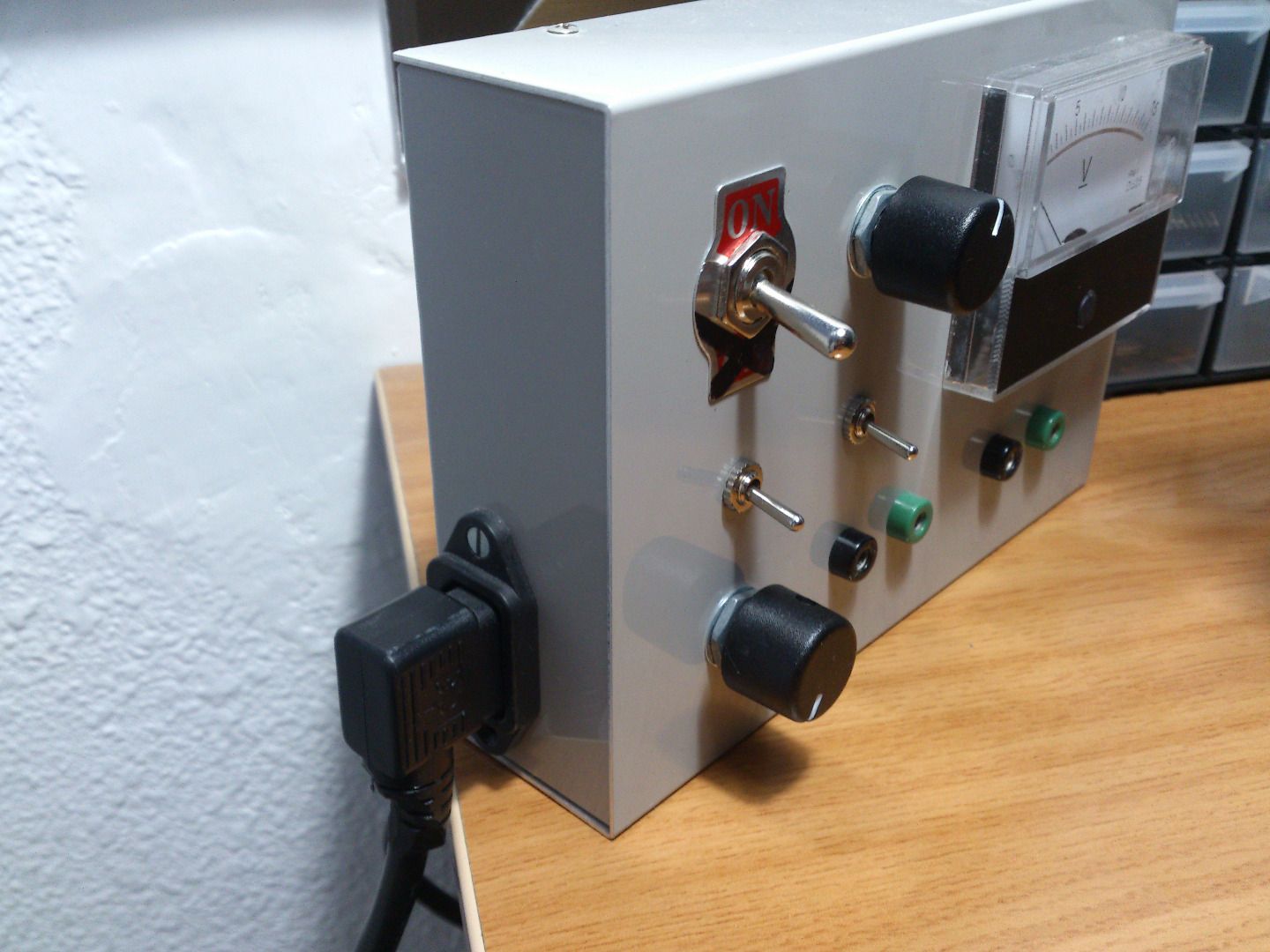 DIY Power Supply : 9 Steps - Instructables