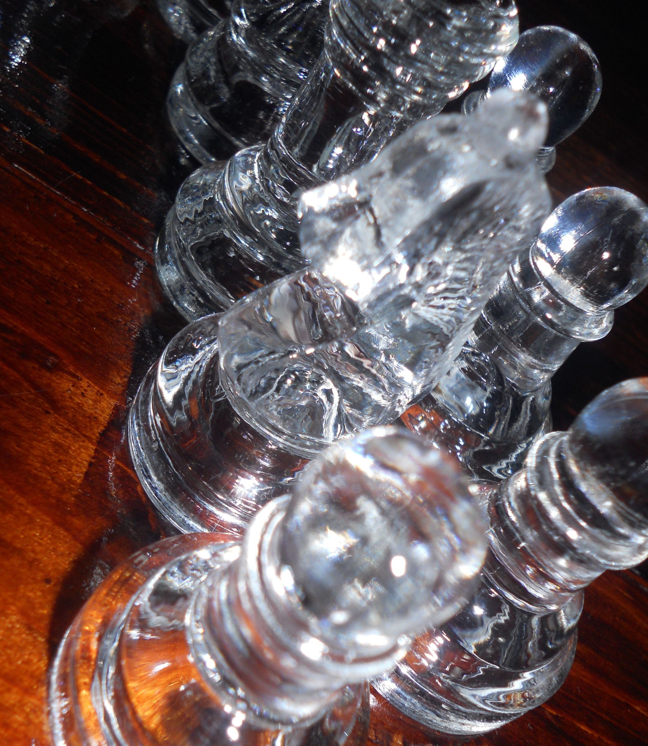 How to Make Glass Surfaces Clean and Shiny Fast, Easily and ...