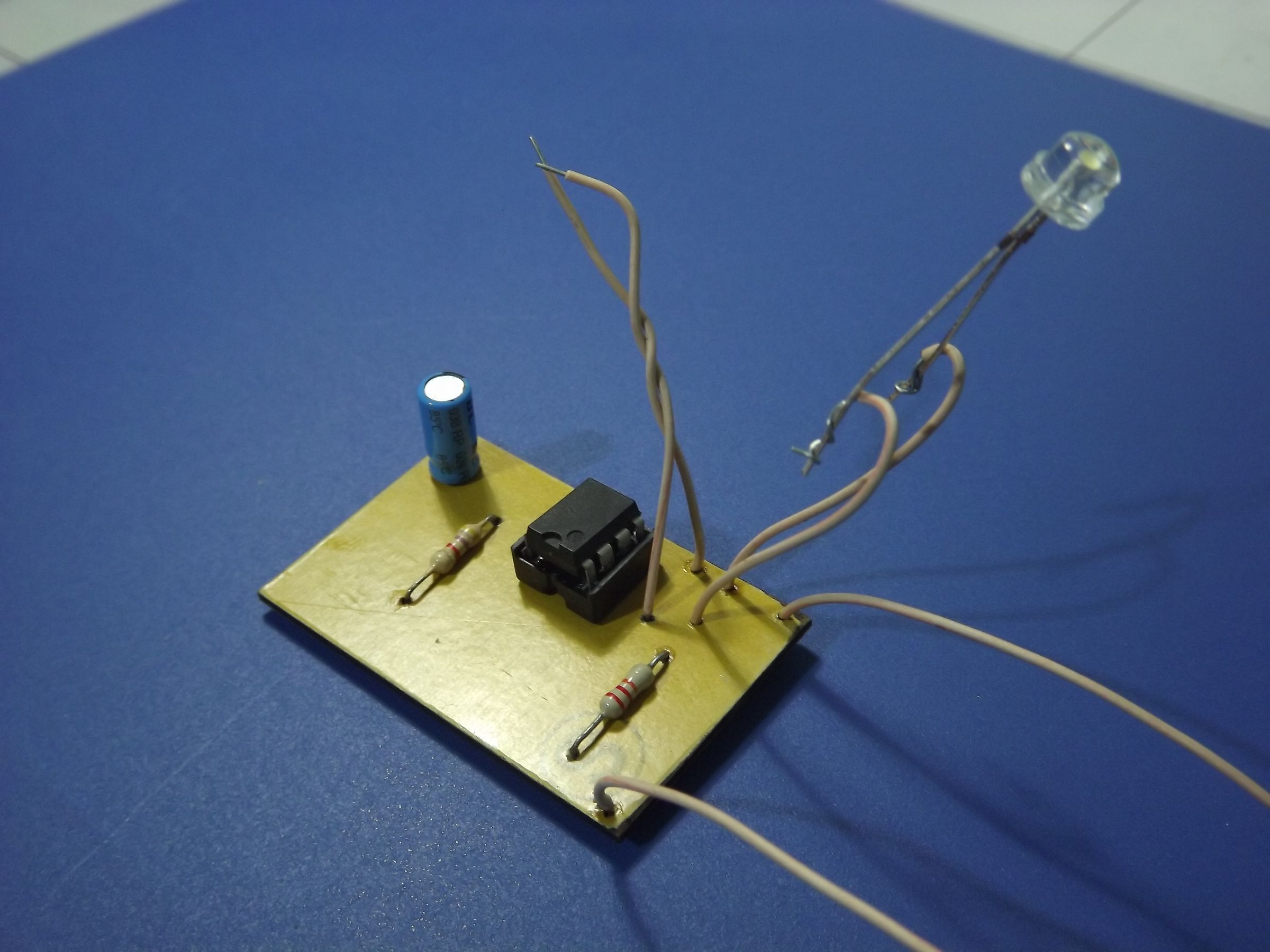 QCB: QUICK CIRCUIT BOARD : 3 Steps - Instructables