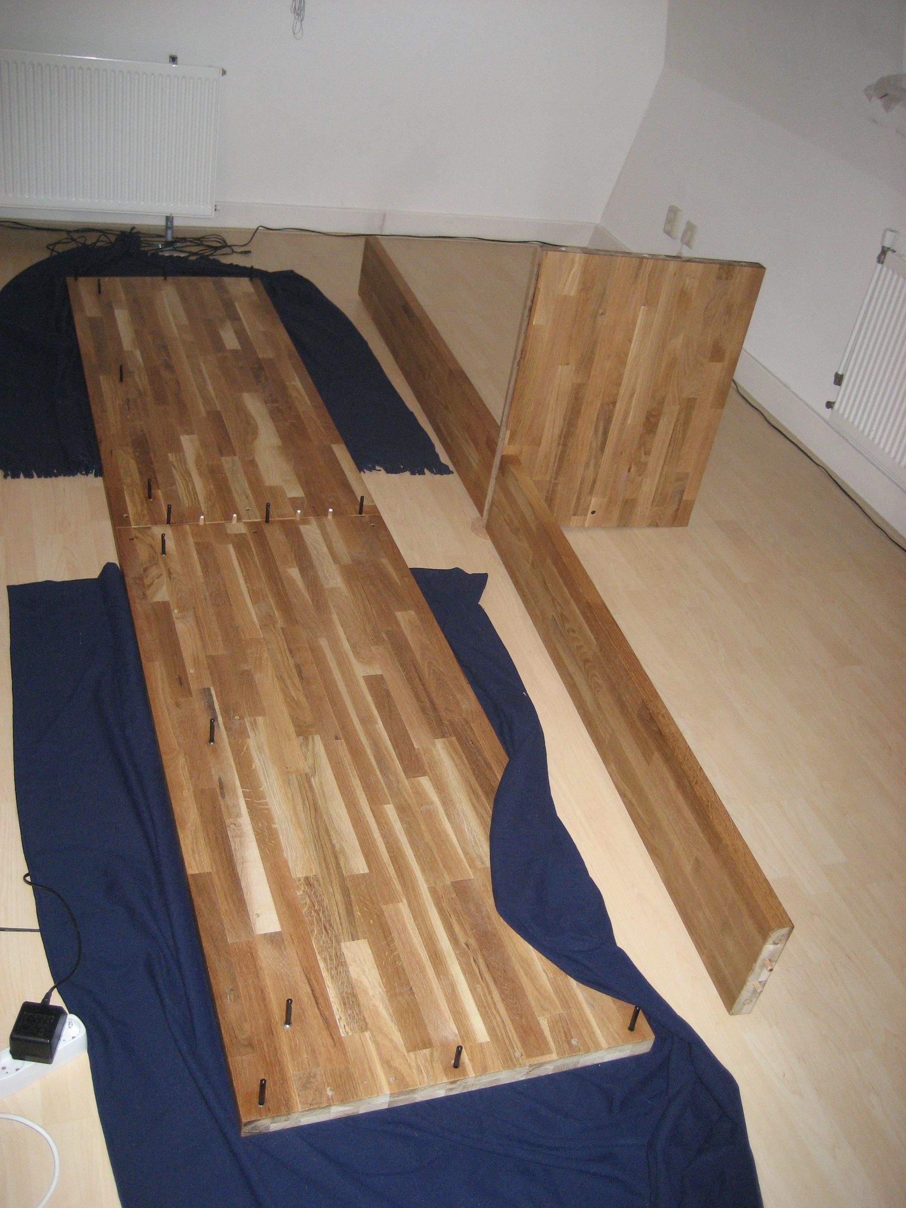 Big Oak Desk From Kitchen Worktops : 6 Steps - Instructables