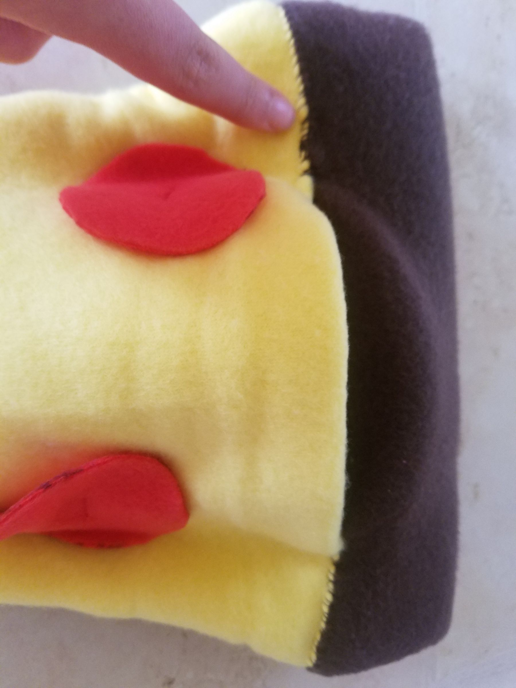 Easy Pizza Slippers : 6 Steps (with Pictures) - Instructables