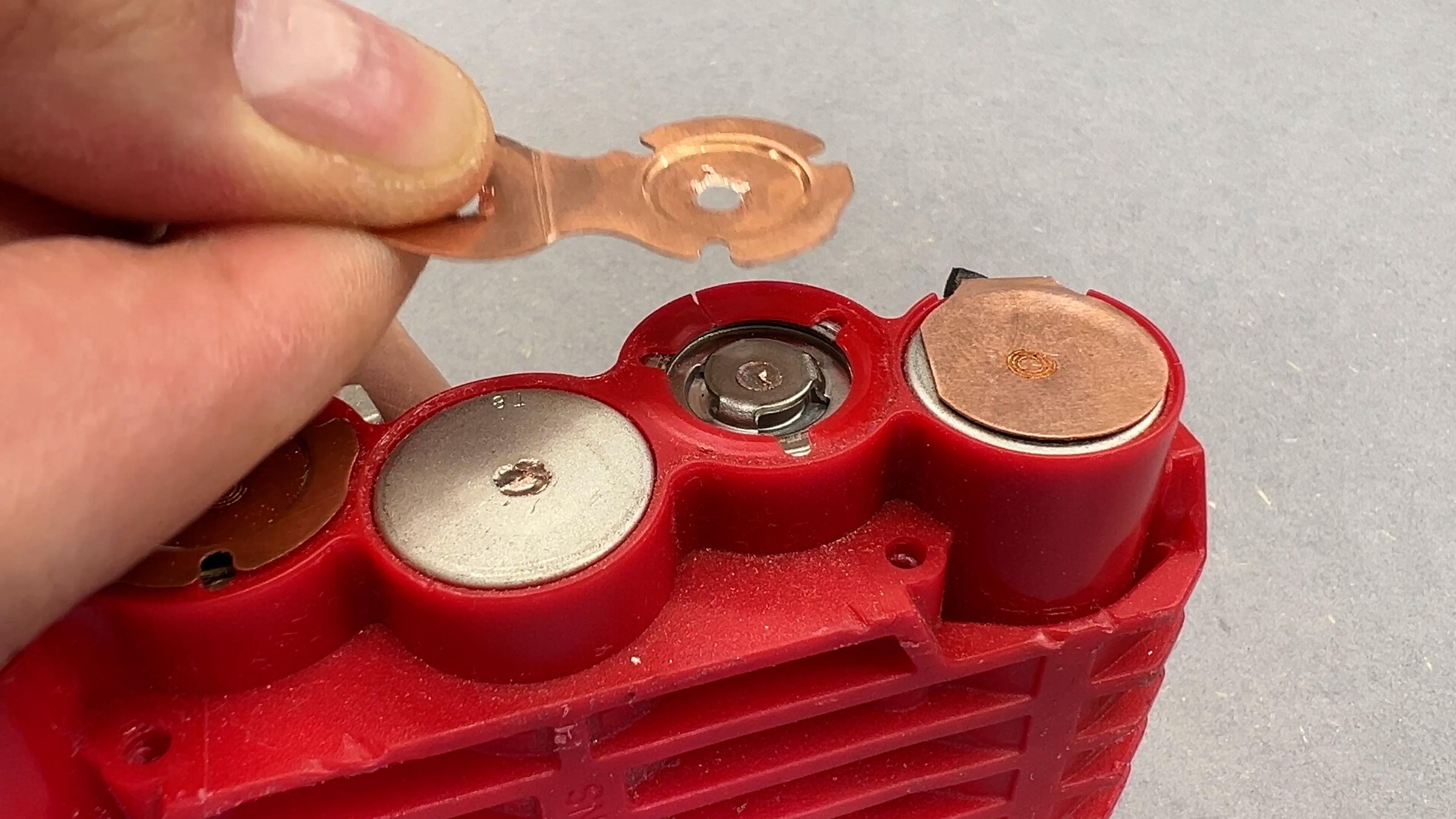 Faulty Bosch 18V ProCore Battery - Issues, Diagnose & Repair : 15 Steps ...
