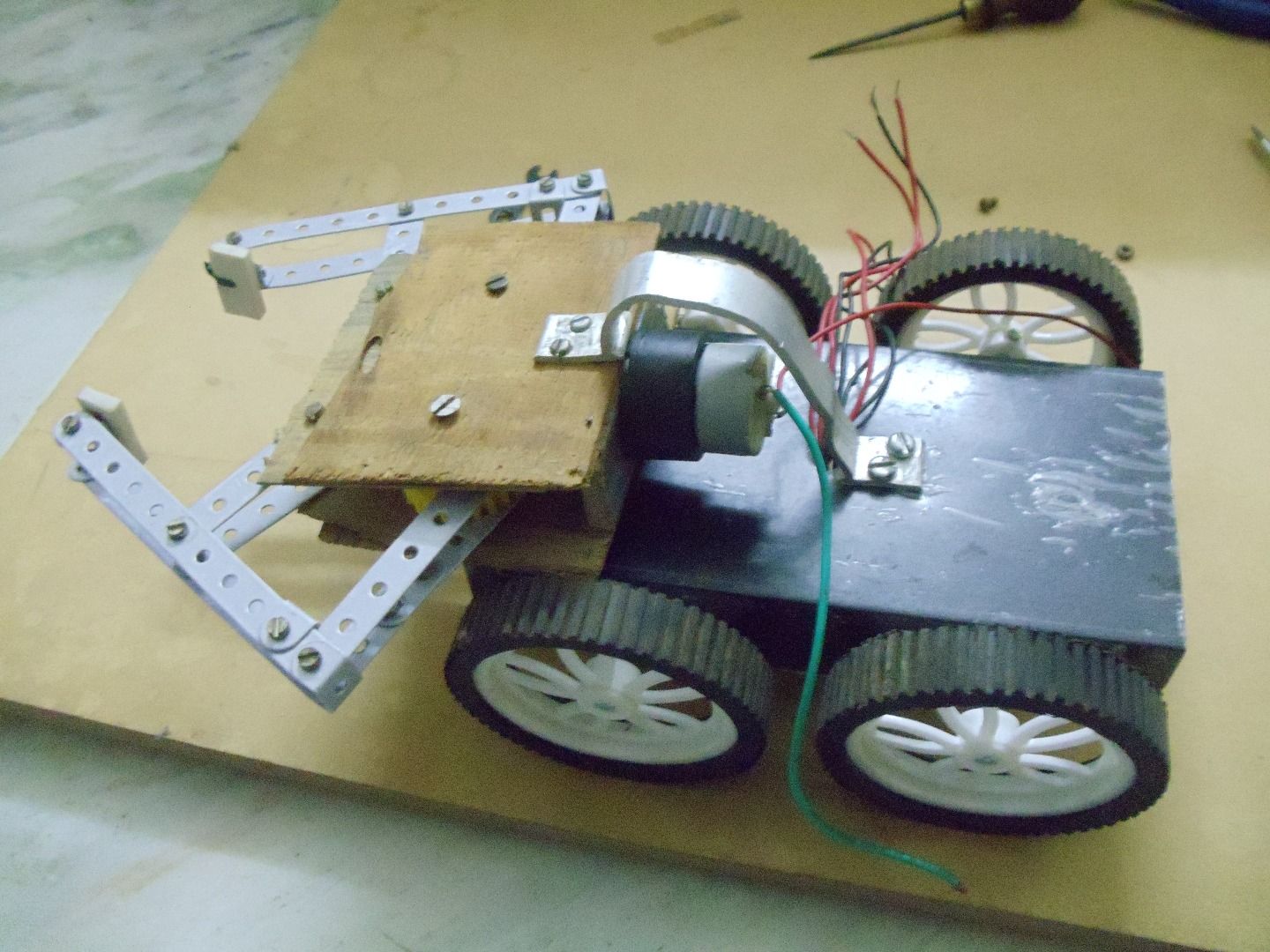 Home Made Robot Gripper : 8 Steps (with Pictures) - Instructables
