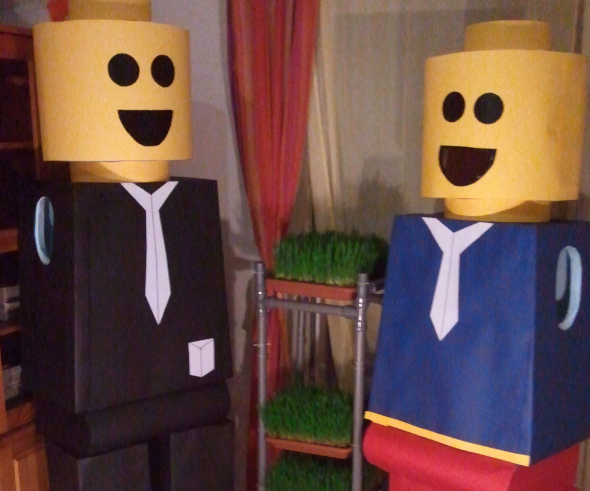 Lego Man Costumes - Remake : 5 Steps - Instructables