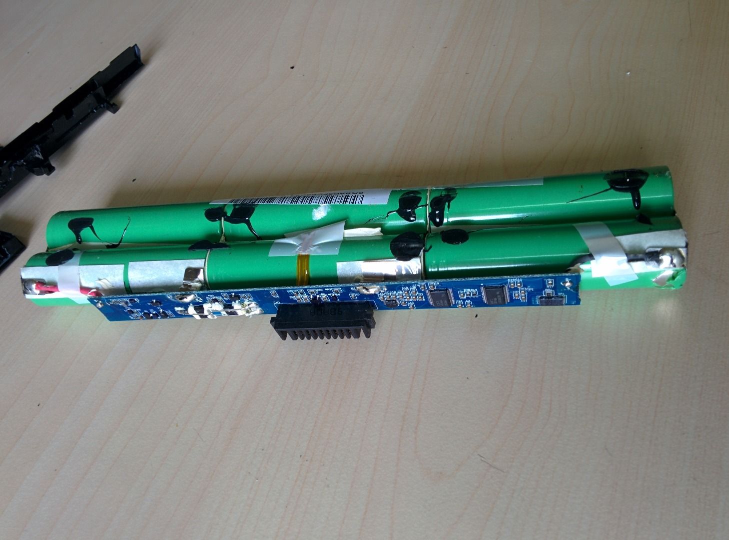 REUSE YOUR OLD LAPTOP BATTERY TO MAKE a POWER BANK : 9 Steps (with ...