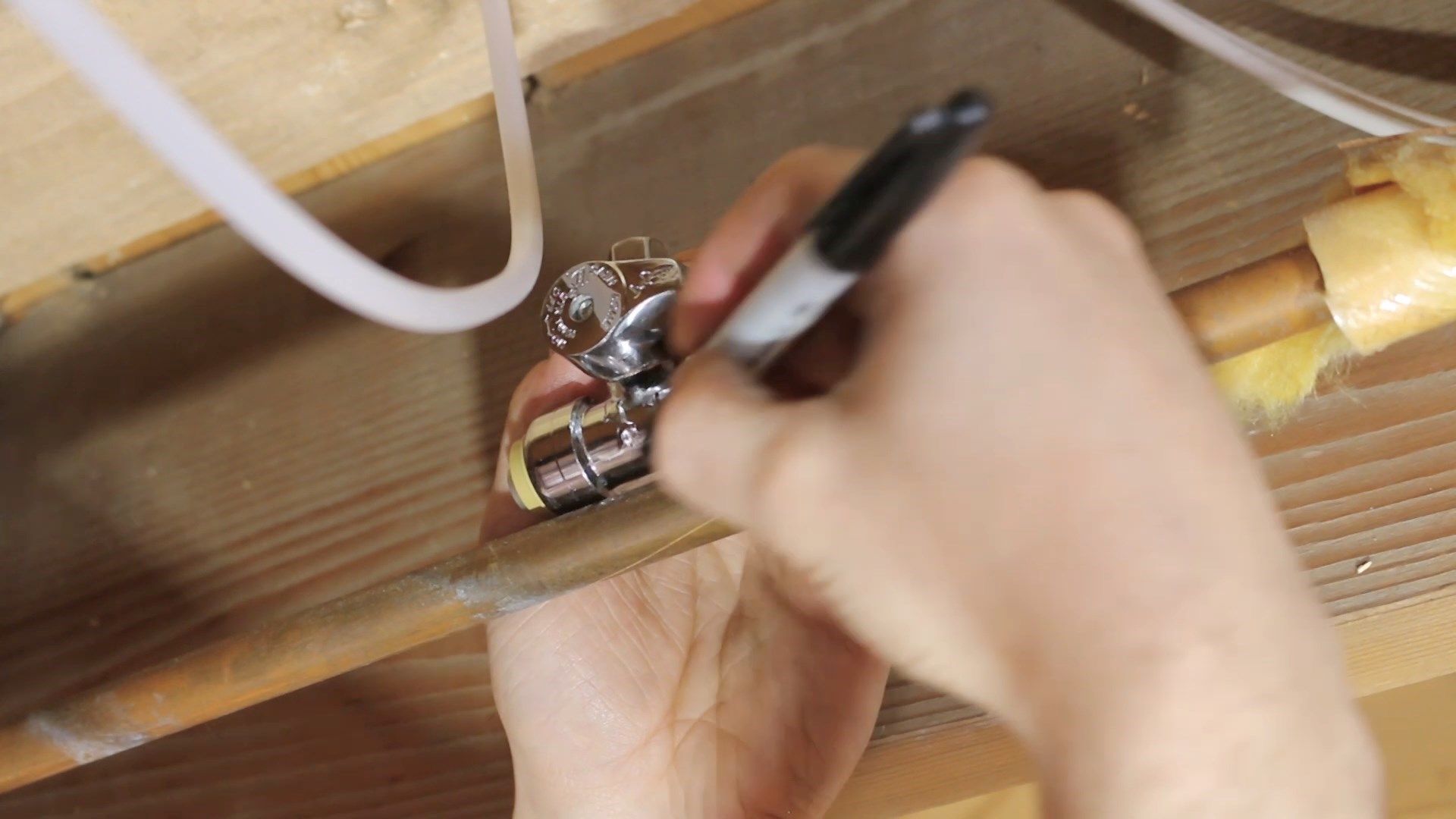 How to Connect a Water Line to Your Refrigerator : 7 Steps (with ...