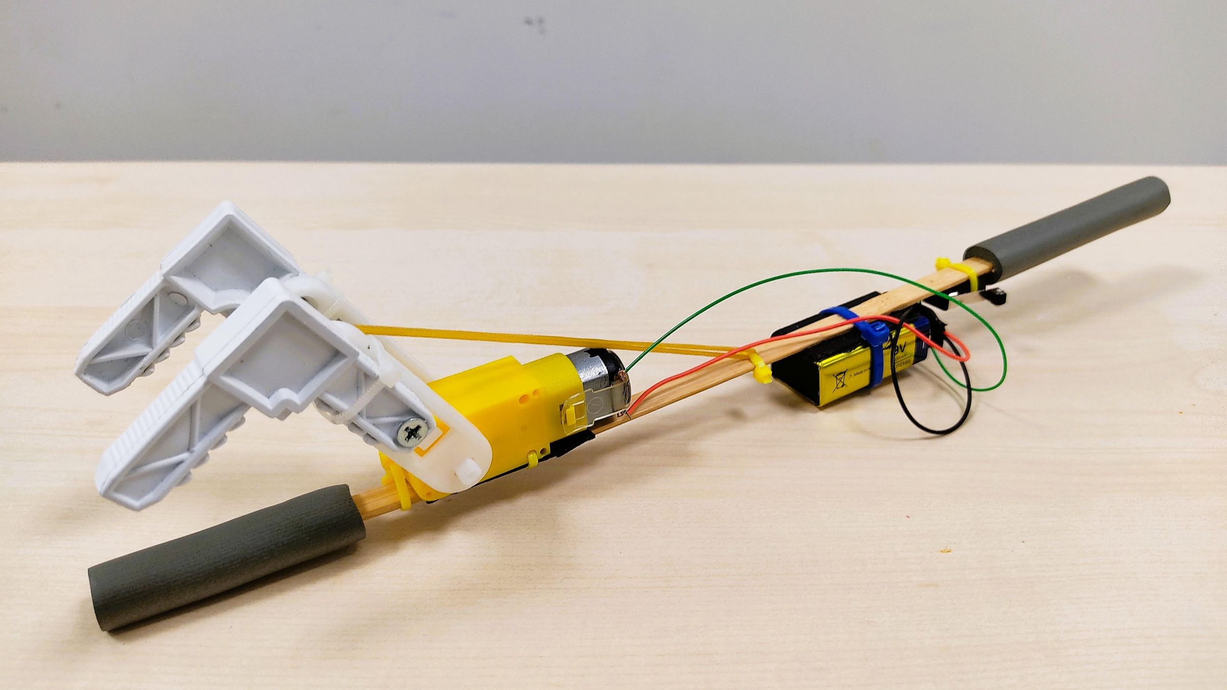 Robotics for School: Create Four Easy Robots Using Simple Materials ...