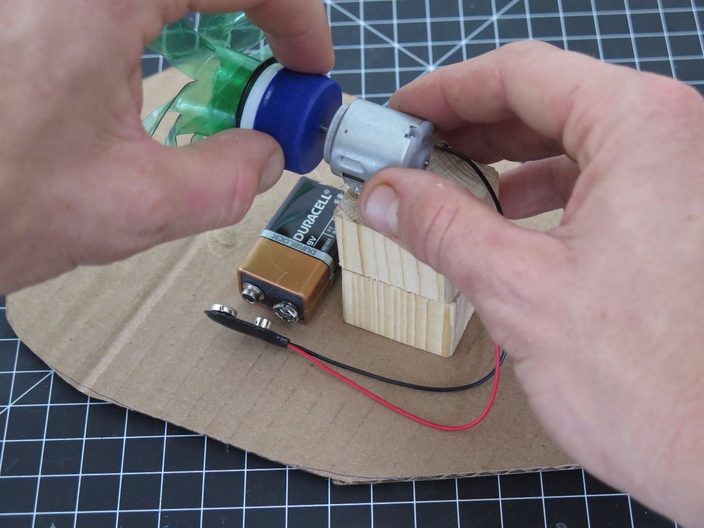 Self-Defeating Fan Car : 7 Steps (with Pictures) - Instructables