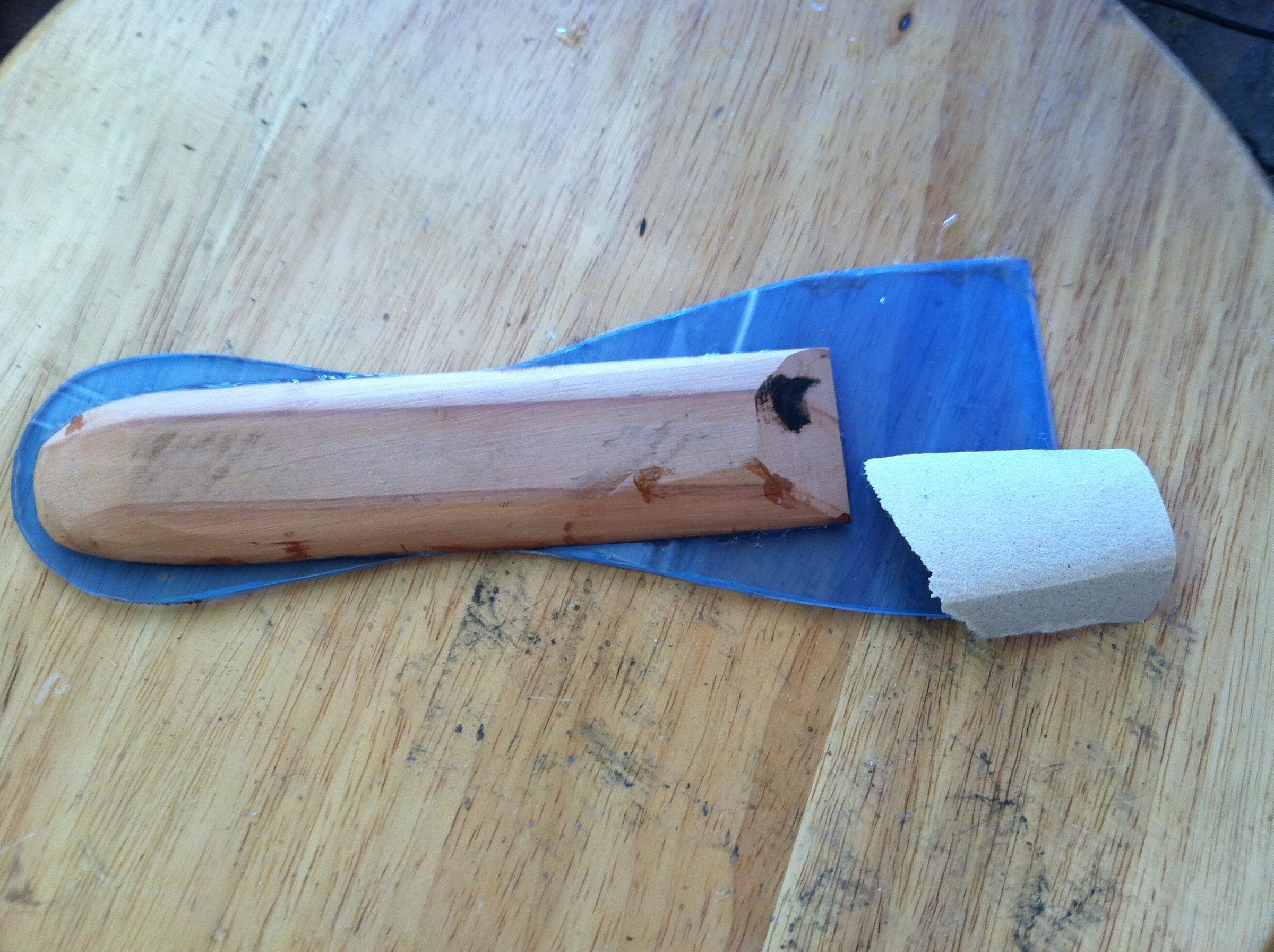 DIY: Plastic Scraper : 4 Steps - Instructables