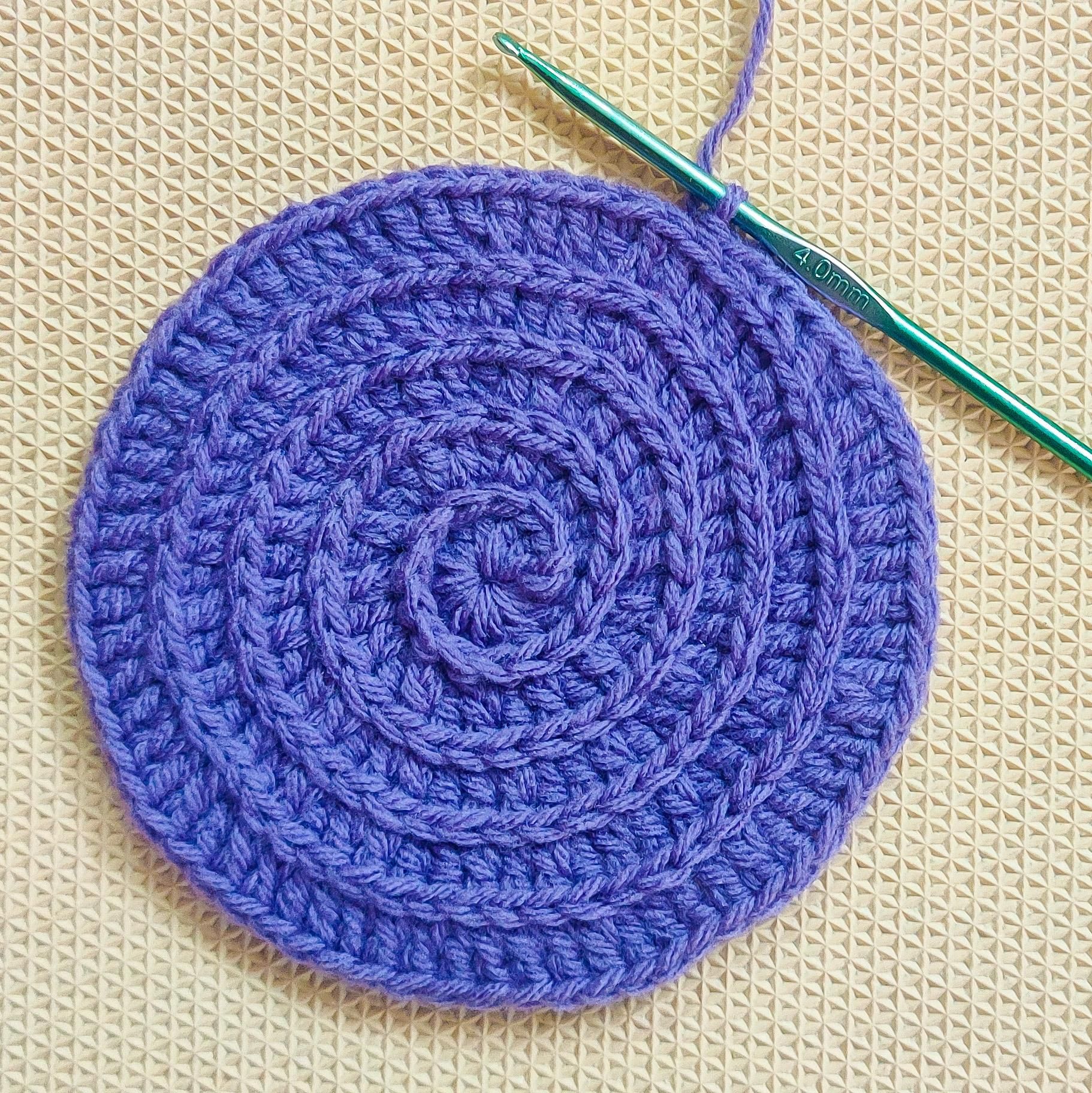 Crochet Seamless Spiral Circle With Raised Ridges : 7 Steps (with ...