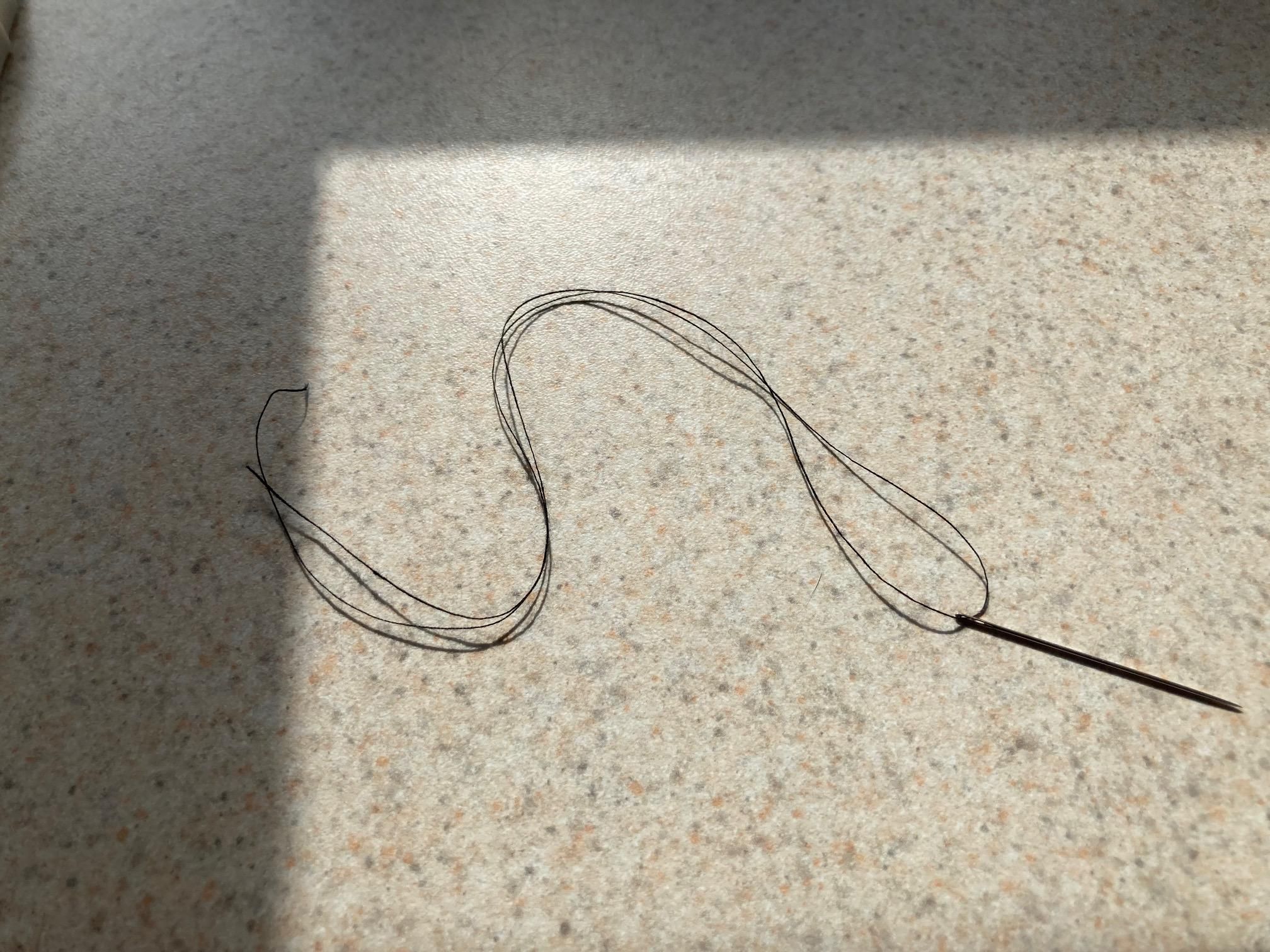 How to Thread a Needle : 7 Steps (with Pictures) - Instructables