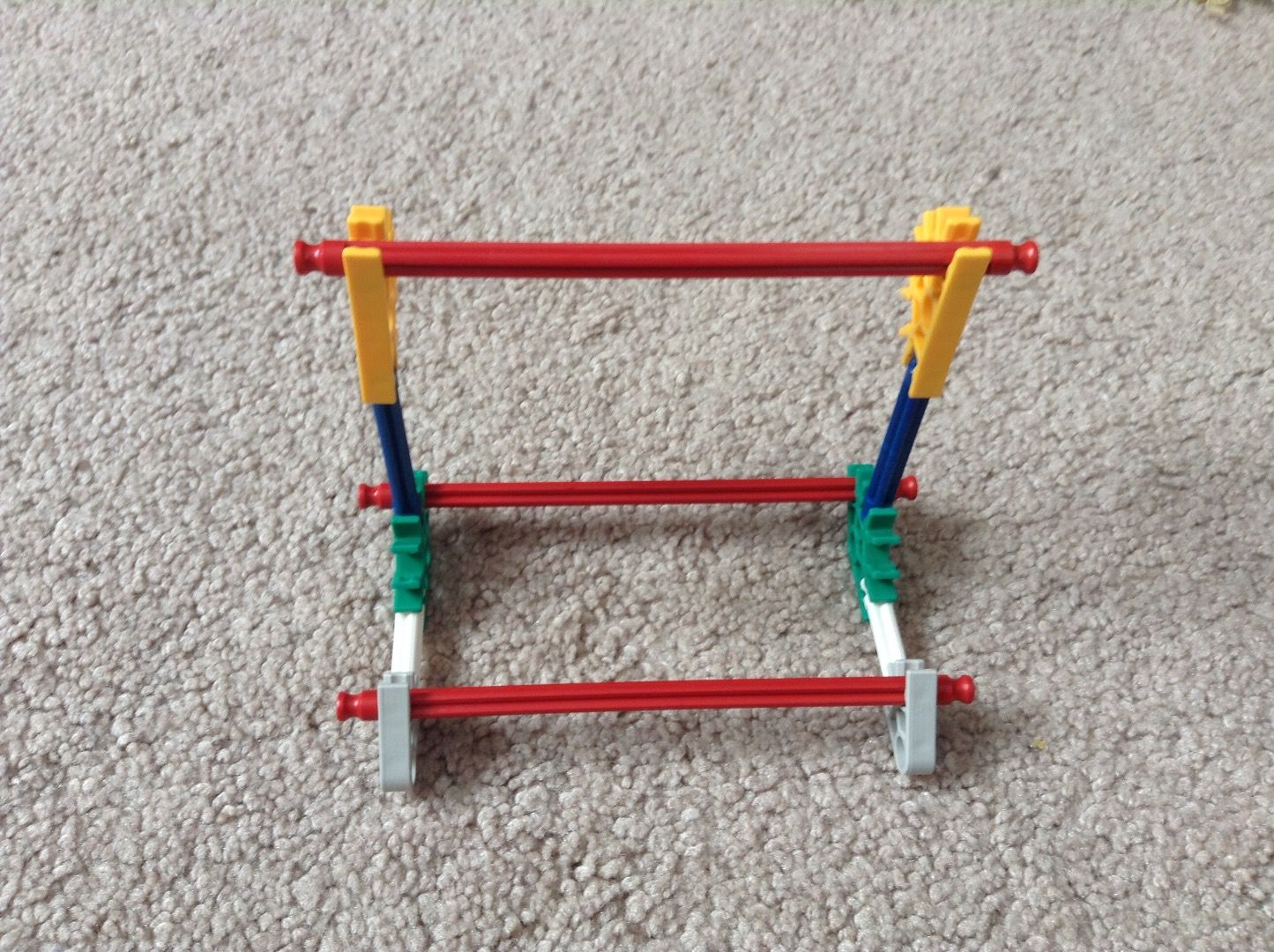 KNEX IPhone/IPod/IPad Stand : 4 Steps (with Pictures) - Instructables