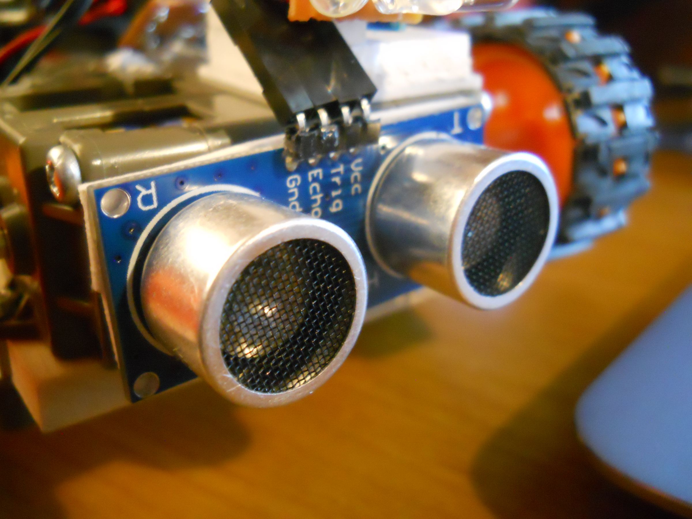 FPV Virtual Reality Arduino Controlled Tracked Robot : 17 Steps (with ...