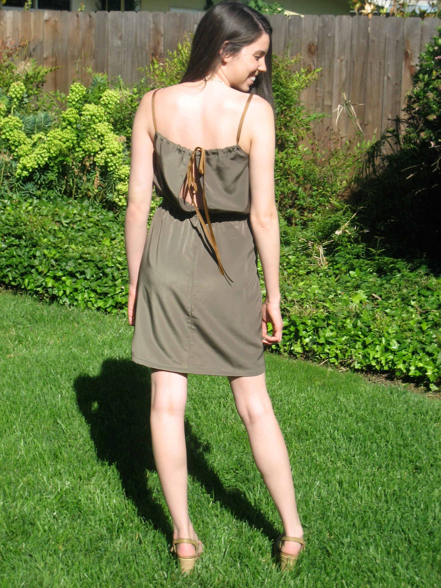 Peek-a-Boo Back Dress! : 18 Steps (with Pictures) - Instructables