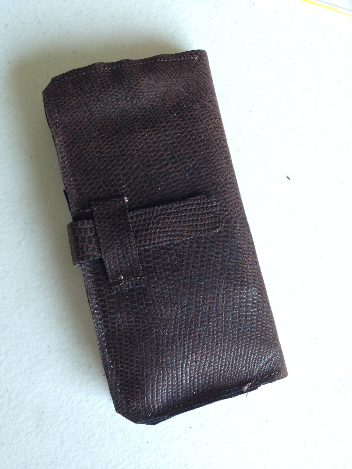Cheap IPhone 5 Wallet Case : 8 Steps - Instructables
