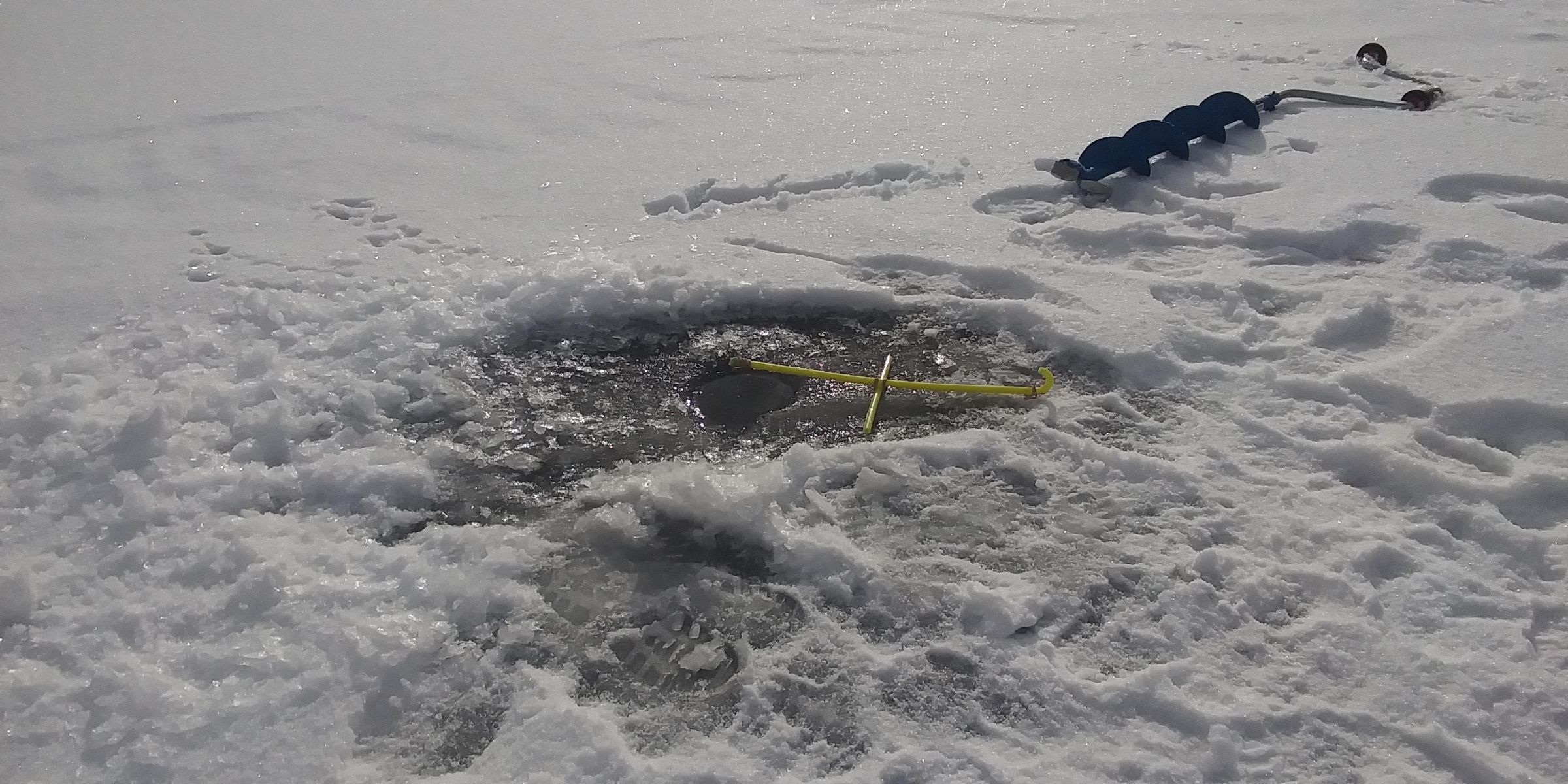 Winter Fun Ice Fishing : 3 Steps - Instructables