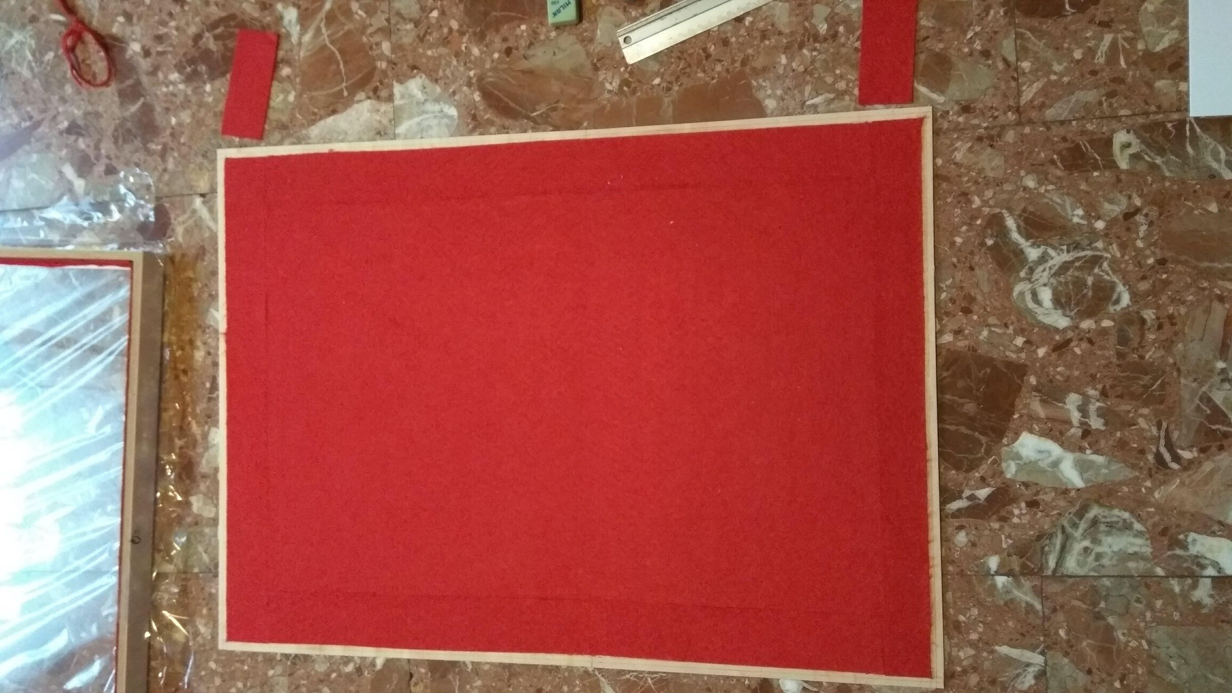 Frame to Wall Display Case : 10 Steps - Instructables