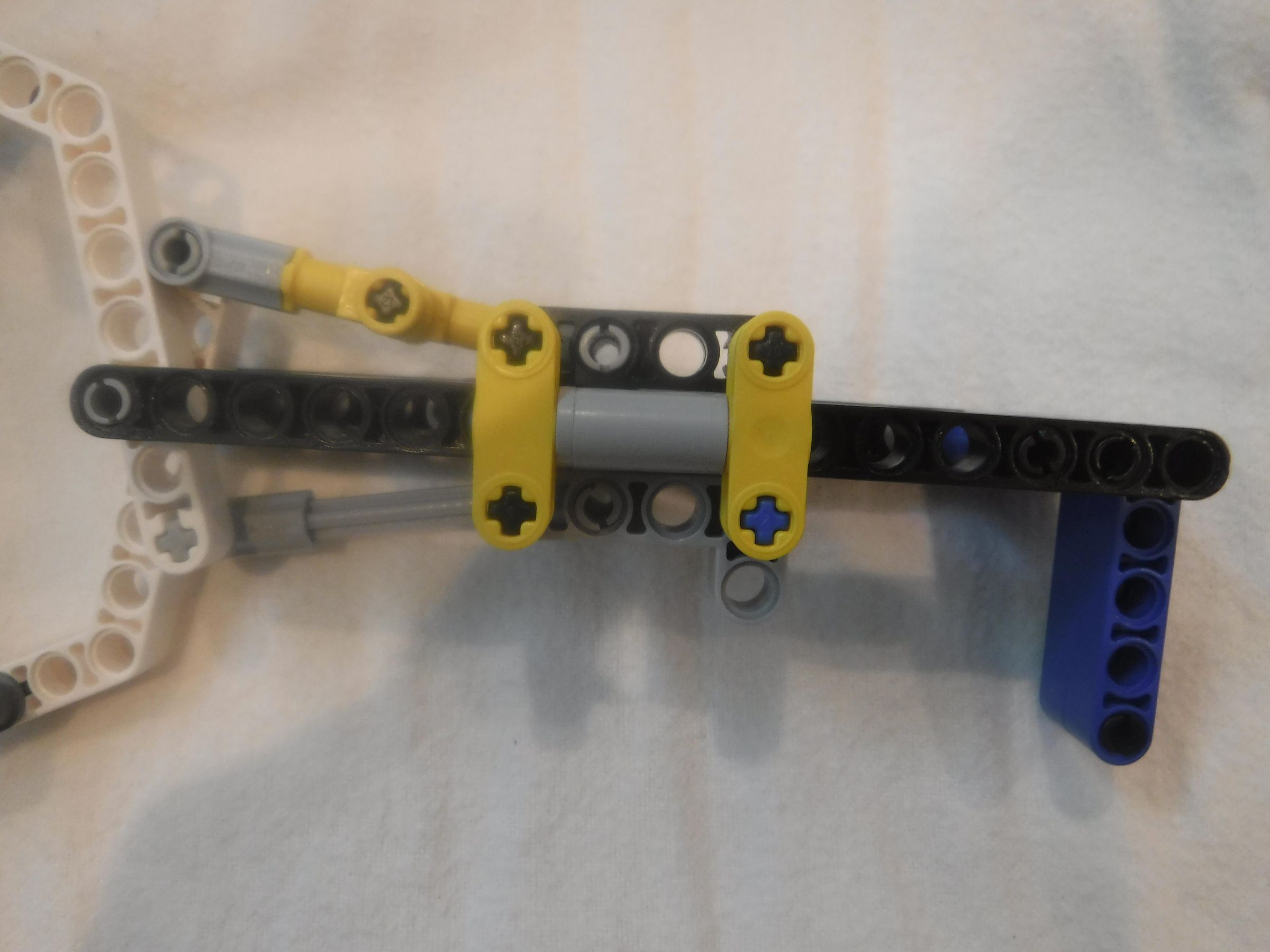 Lego Claw : 5 Steps - Instructables
