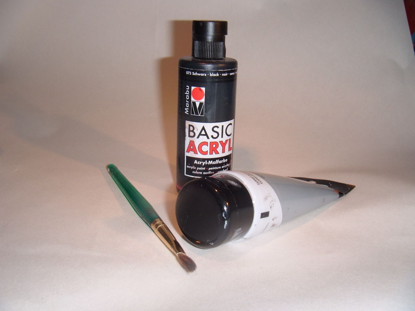 Simple Batman Gauntlets : 8 Steps (with Pictures) - Instructables