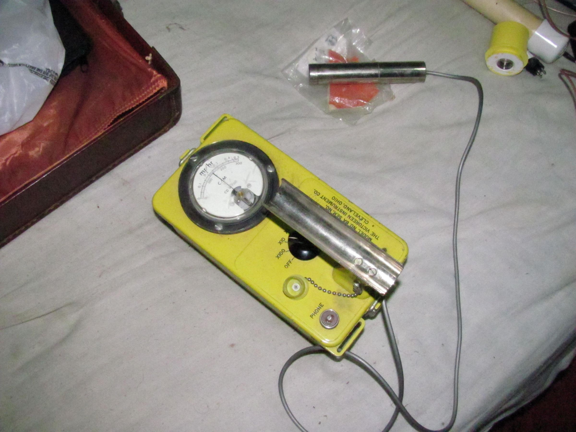 Alternate Probes for a CDV-700 Geiger Counter : 3 Steps - Instructables