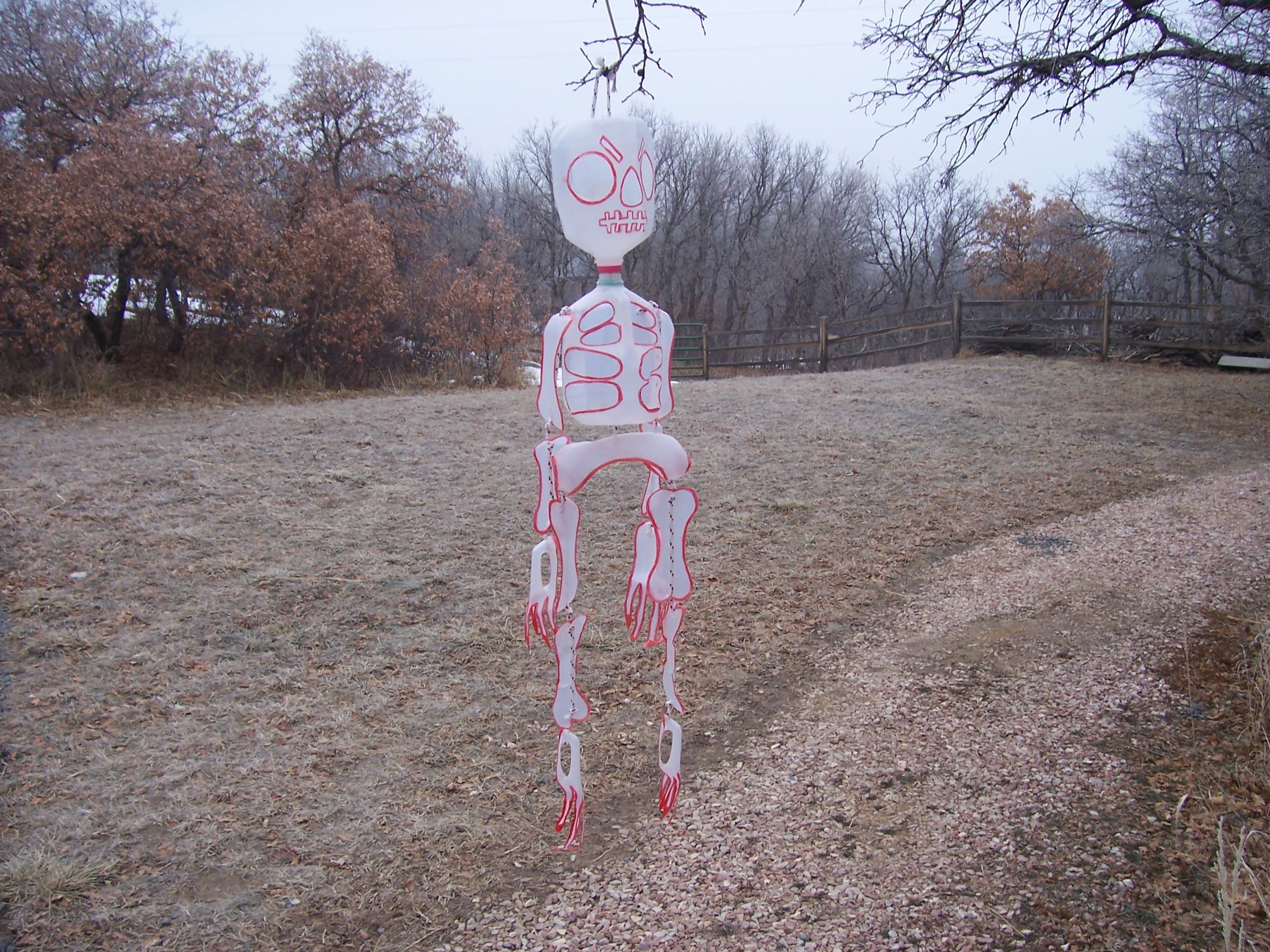 Skeleton Hangin' Tree : 9 Steps - Instructables