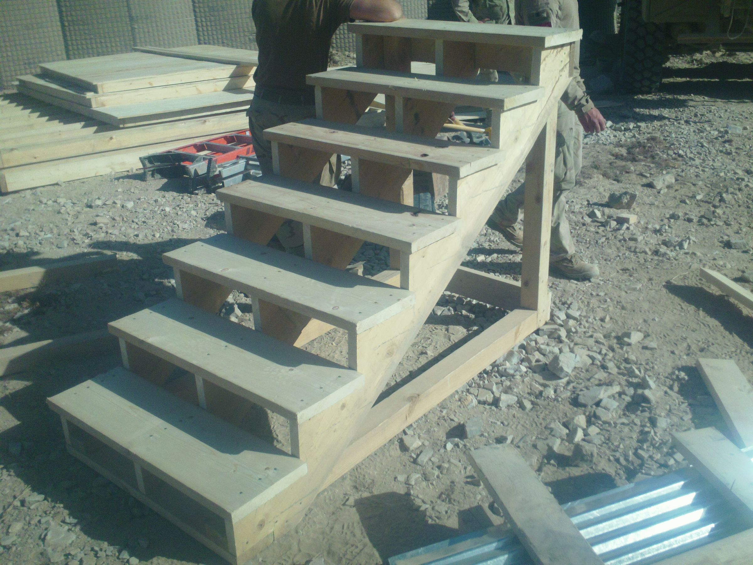 Self Standing Staircase : 7 Steps (with Pictures) - Instructables