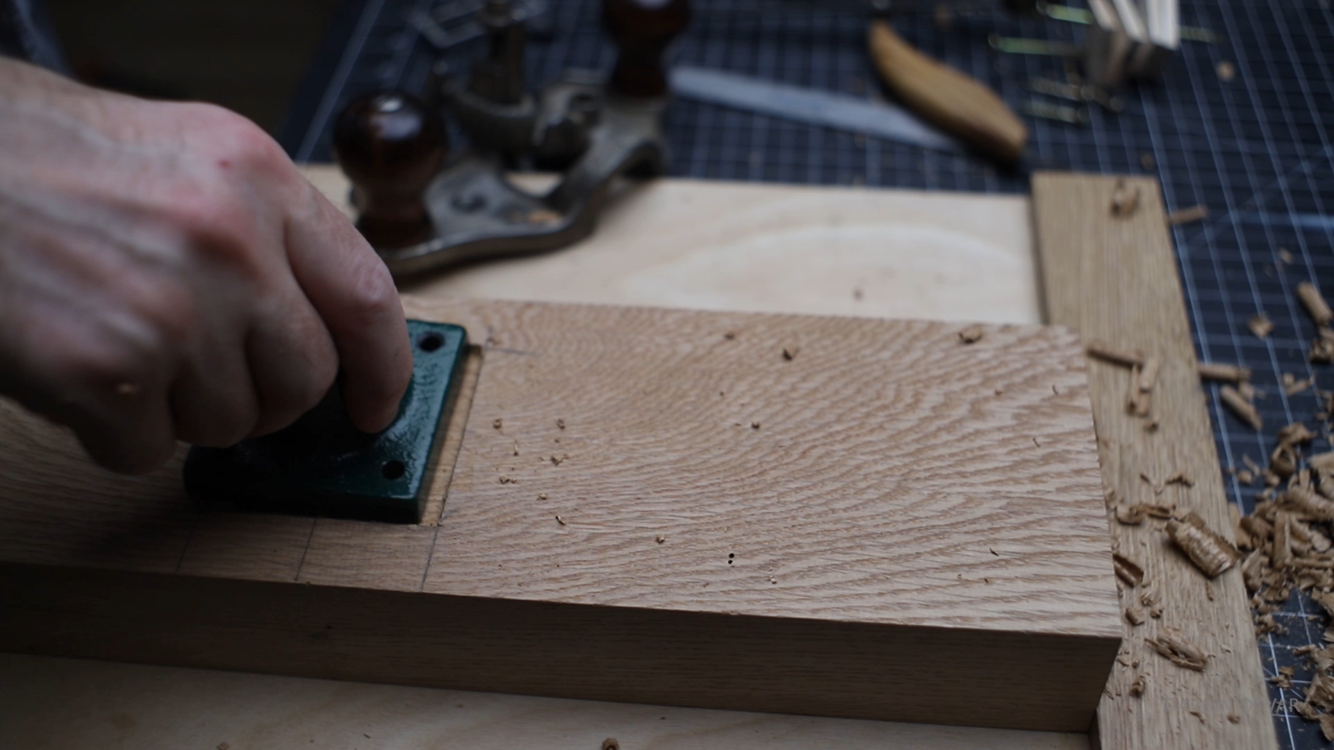 Classic Oak Book Press W/Dovetails : 16 Steps (with Pictures ...