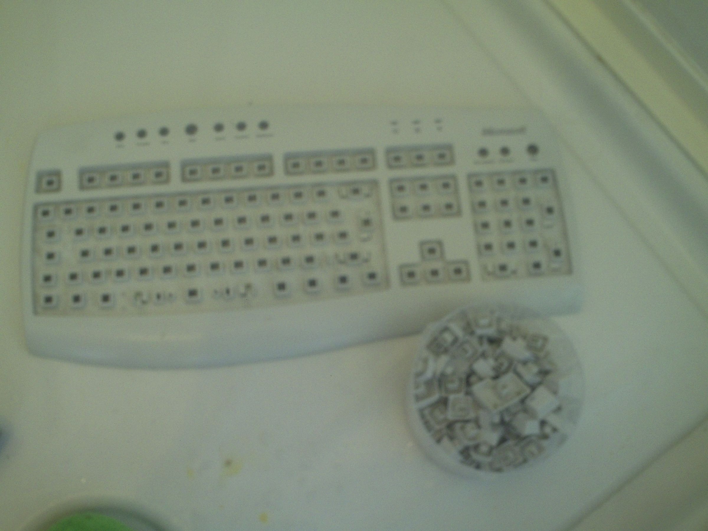 How to Make Your Keyboard Look As Good As New. : 9 Steps - Instructables