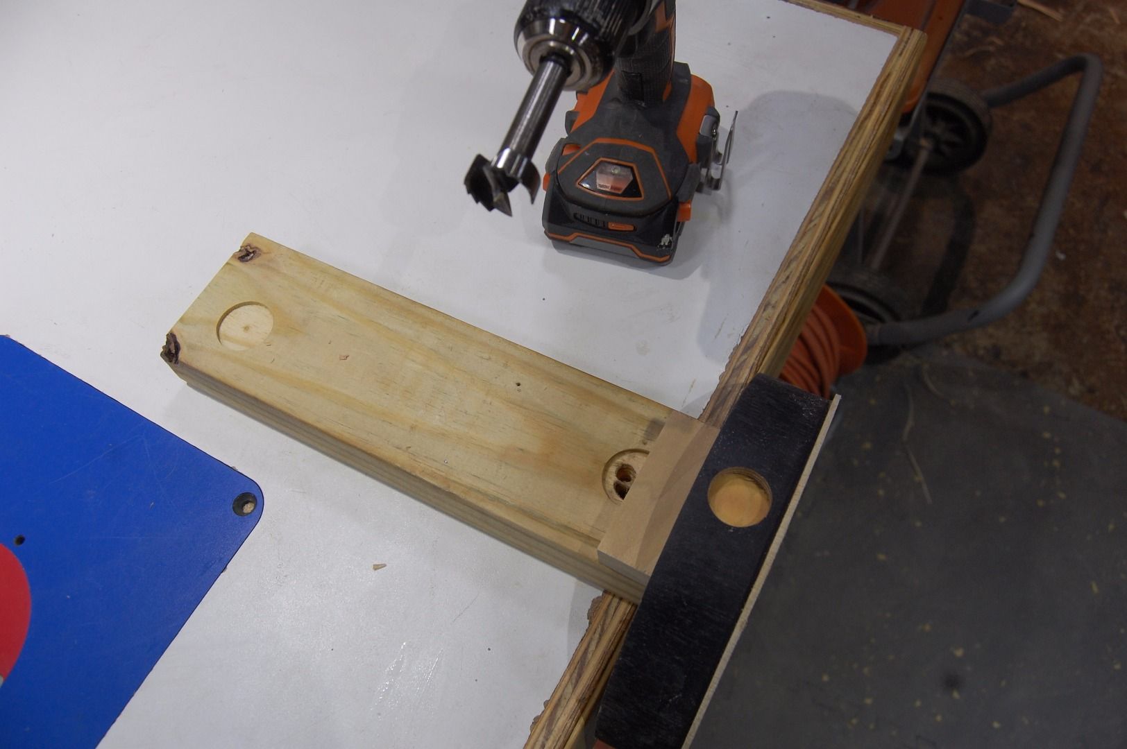 Diddley Bow : 17 Steps (with Pictures) - Instructables