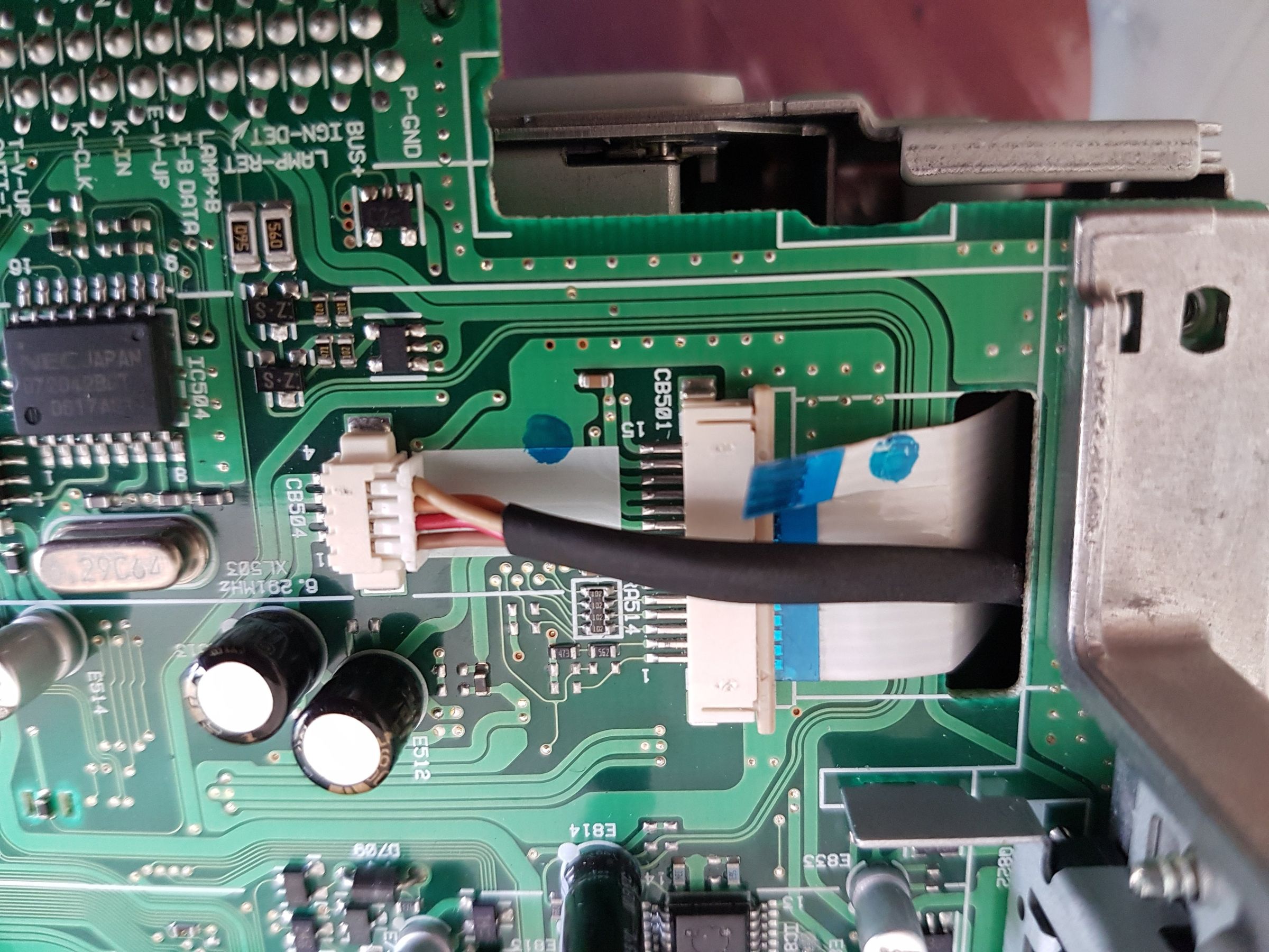 $1 AUX Stereo Input Hack : 9 Steps (with Pictures) - Instructables