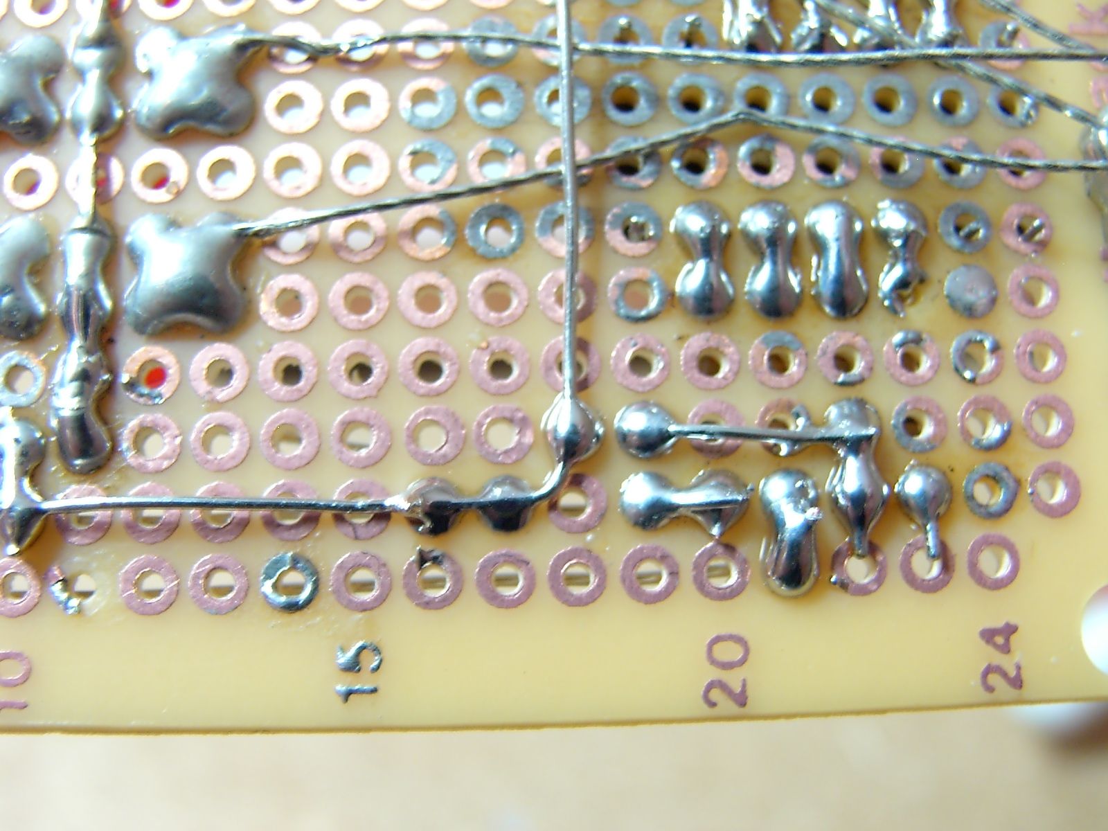 Single Chip, 2 Wire 4x4 LED Matrix - Instructables
