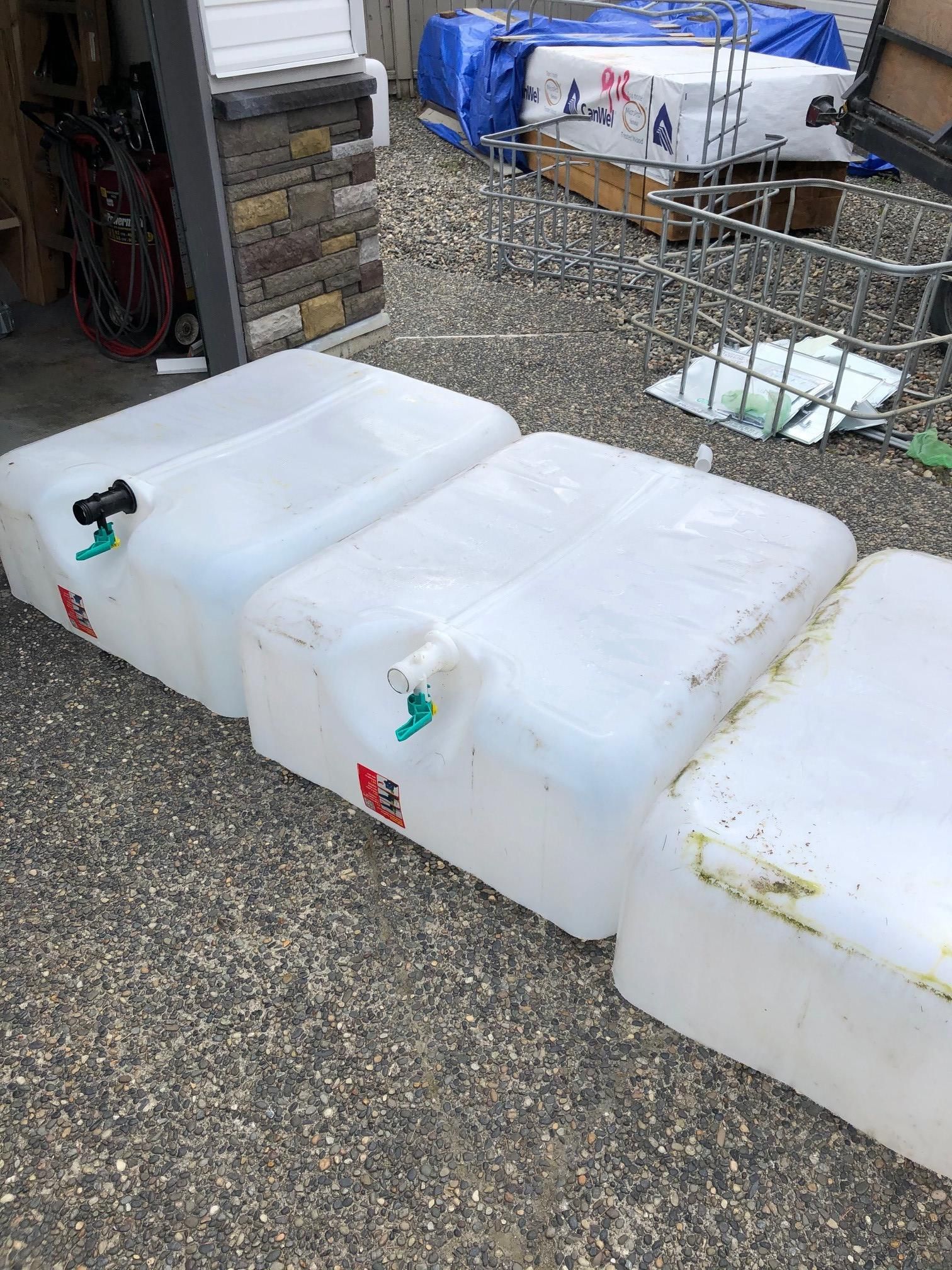 Garden Planters - From an IBC Tote and Old Fence : 13 Steps (with ...
