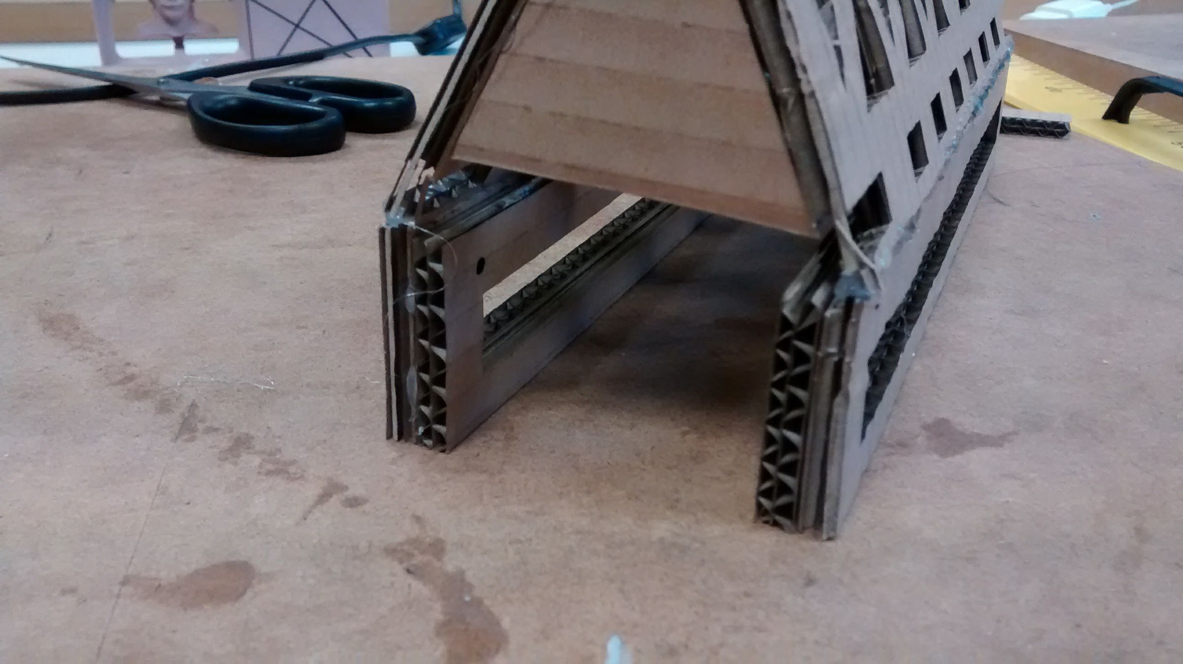 Cardboard Crane : 5 Steps (with Pictures) - Instructables