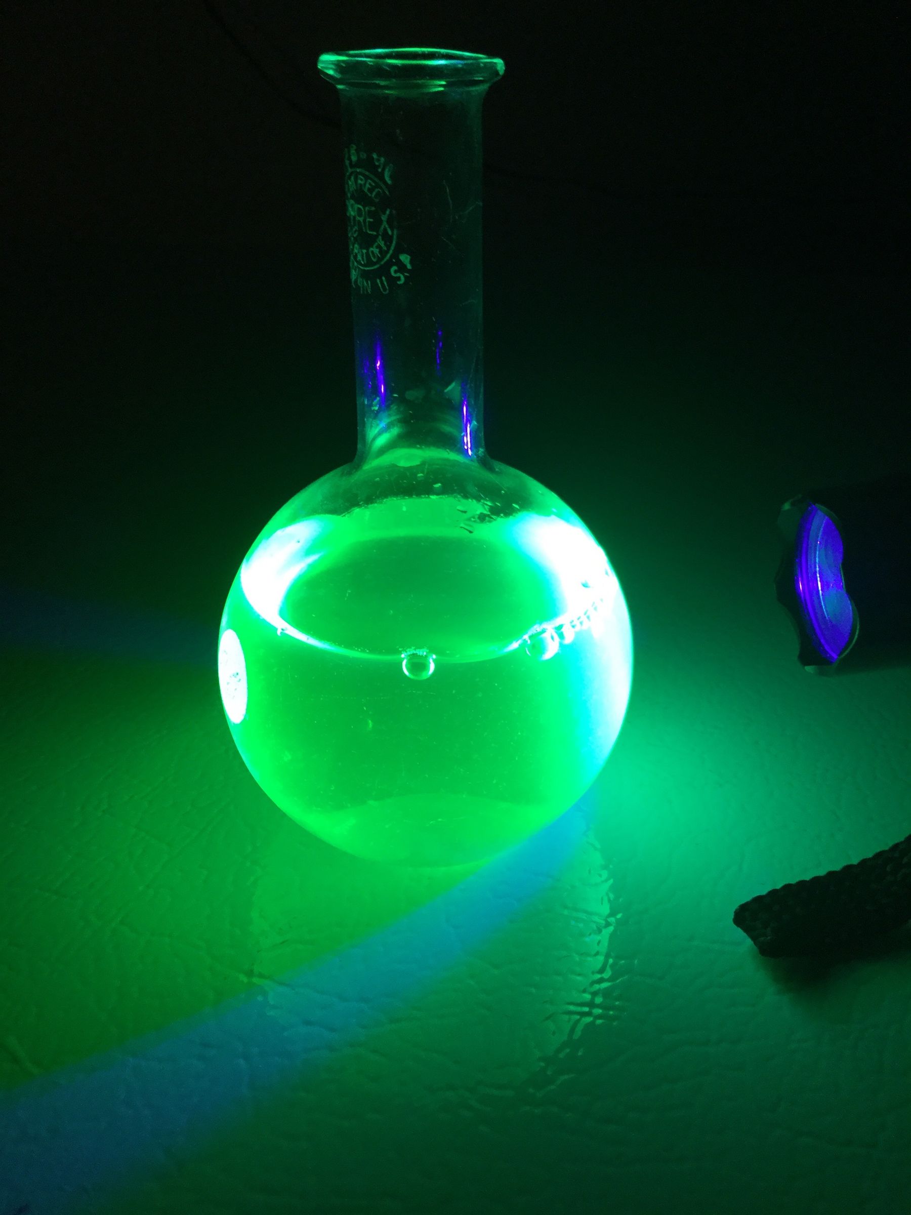 Easy Halloween Glow Decor : 3 Steps (with Pictures) - Instructables