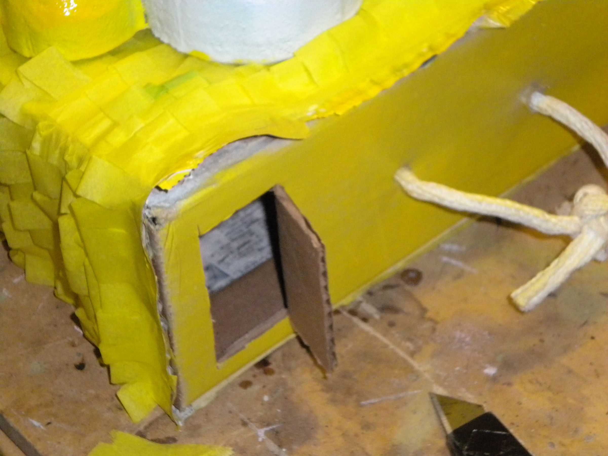 Spongebob Squarepants Pinata : 10 Steps (with Pictures) - Instructables