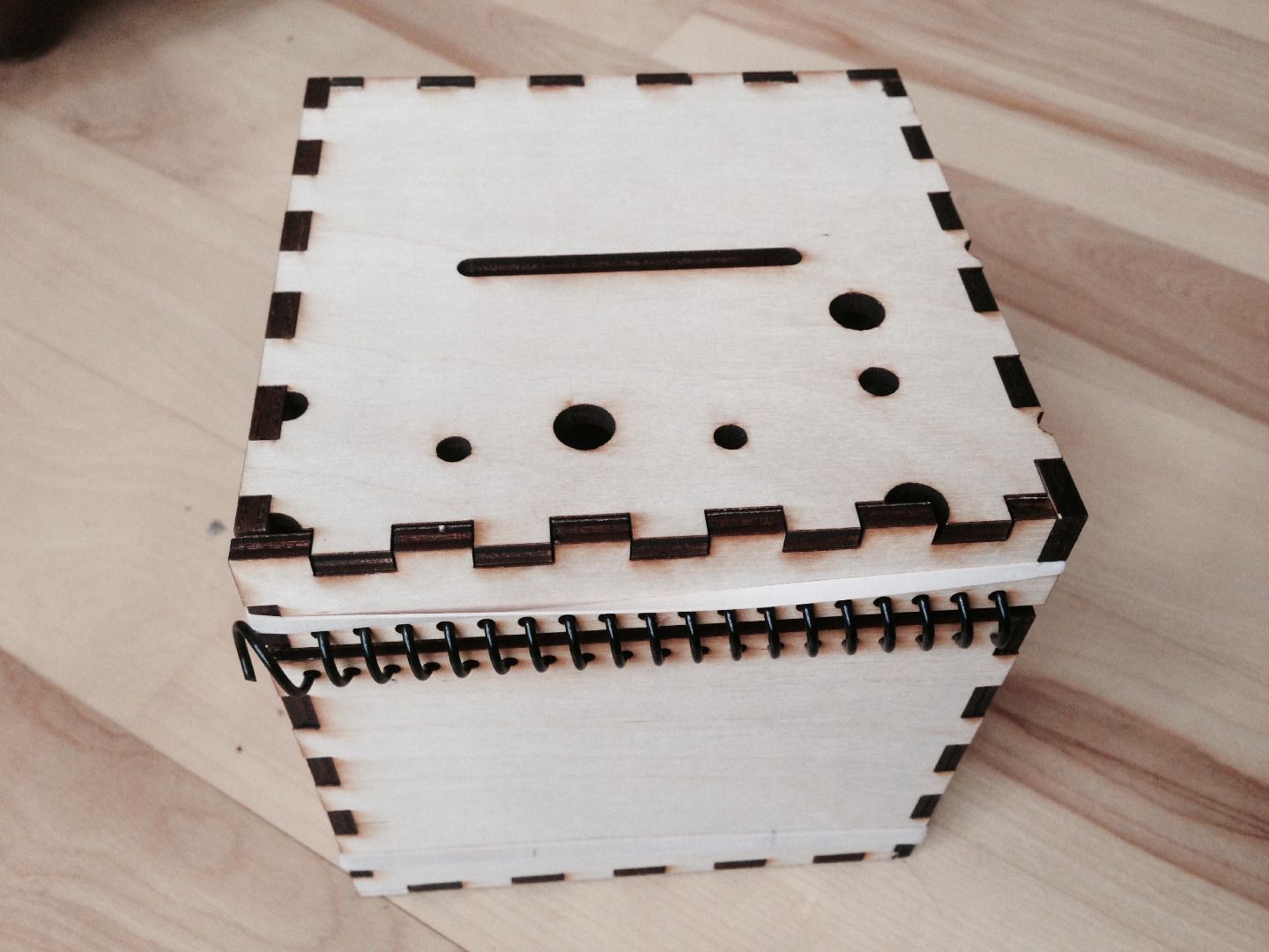 Coil Hinged Box : 9 Steps (with Pictures) - Instructables